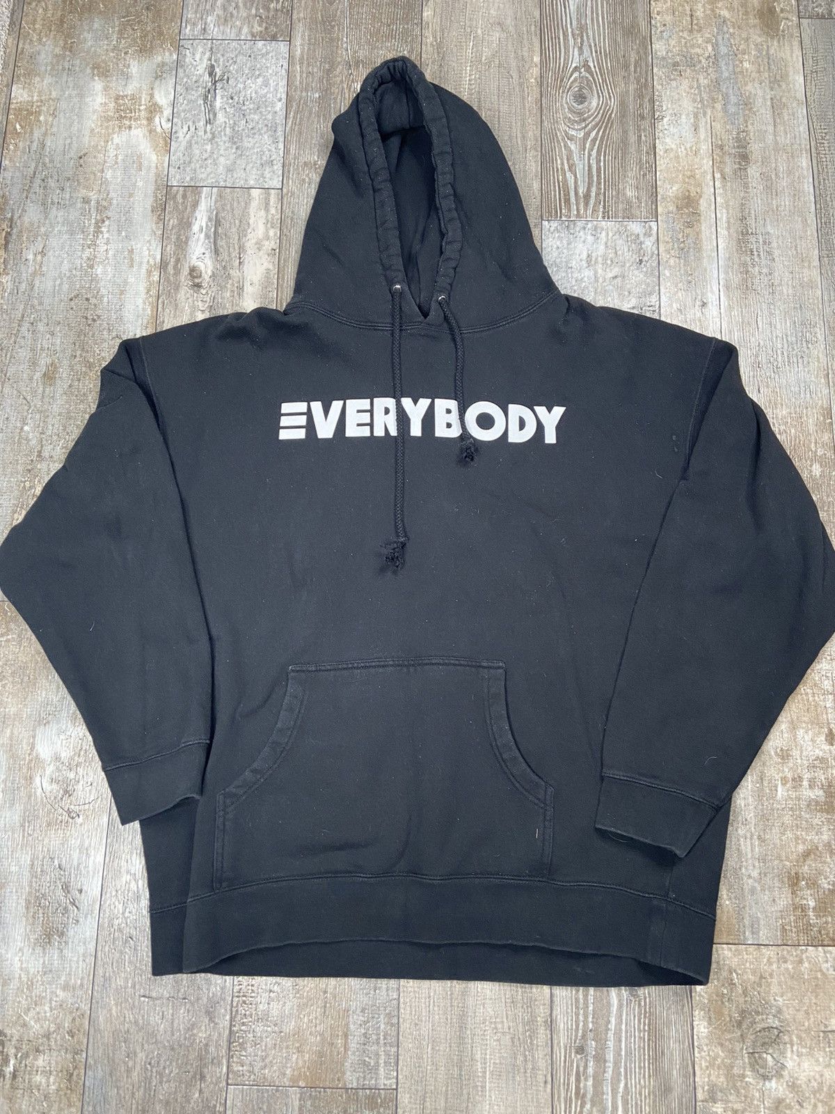 Band Tees × Logic × Streetwear Faded Vintage Y2K Logic Everybody Logo ...