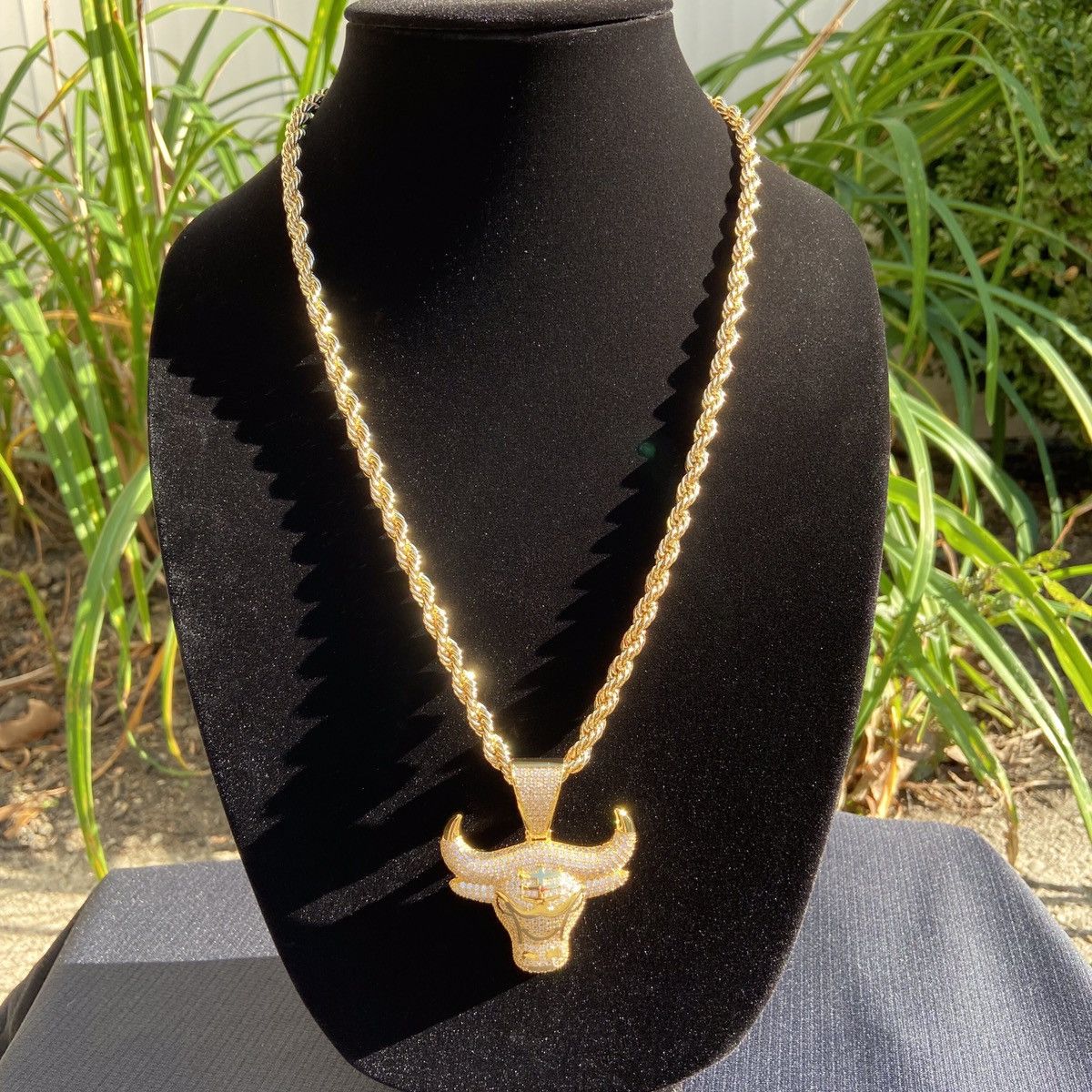 Gold Chain Gold Chain Rope Chain 24in 6mm and Icy Bull Pendant | Grailed