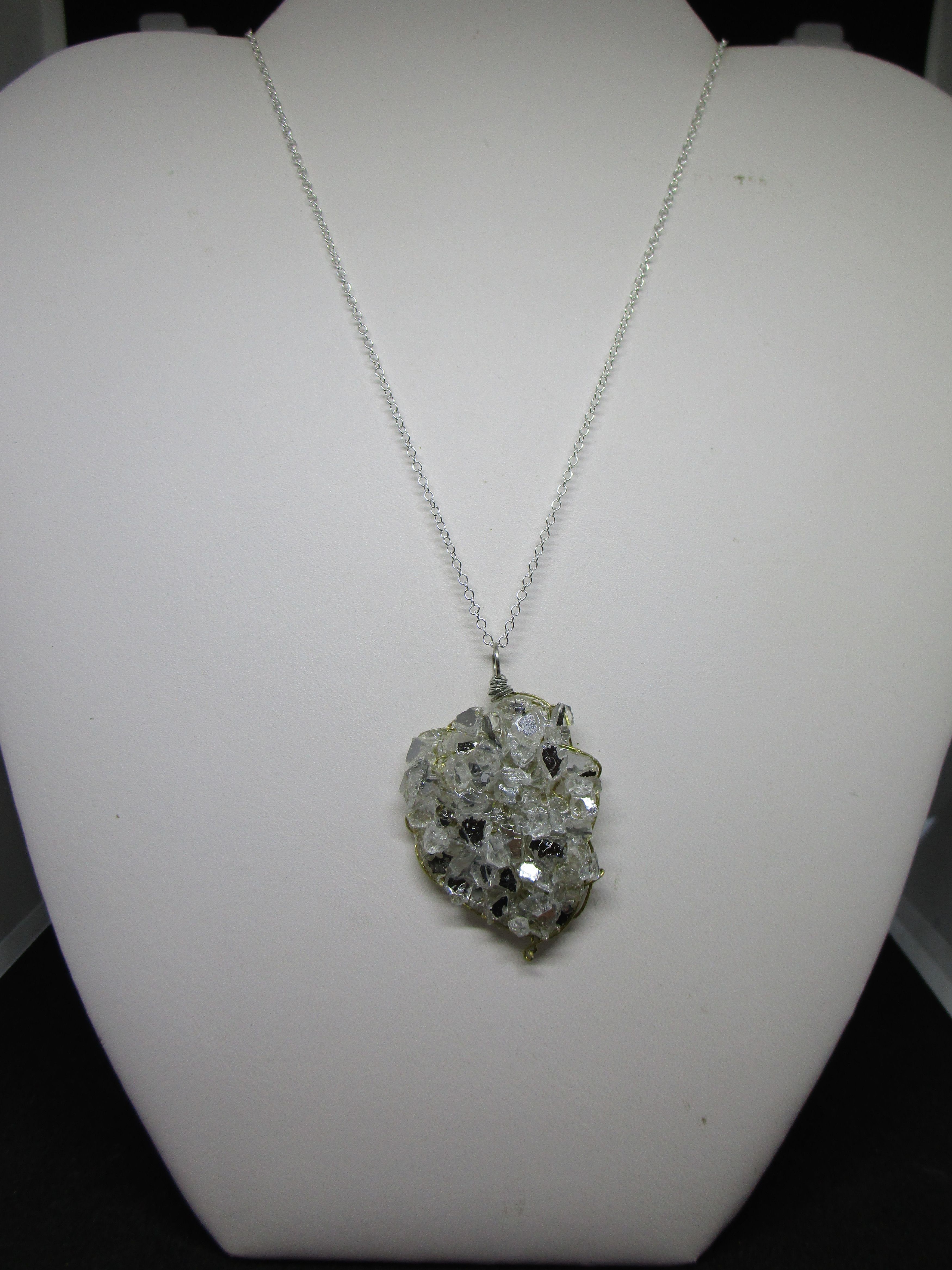 Handmade × Jewelry × Jw Glass Chips Wired Chain Necklace | Grailed