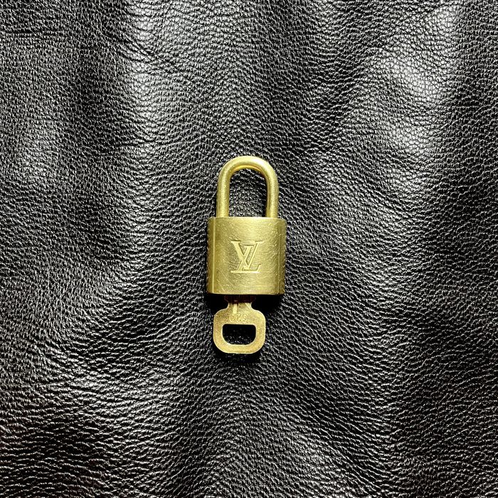 Louis Vuitton Vintage Louis Vuitton 320 Lock Padlock #177 | Grailed