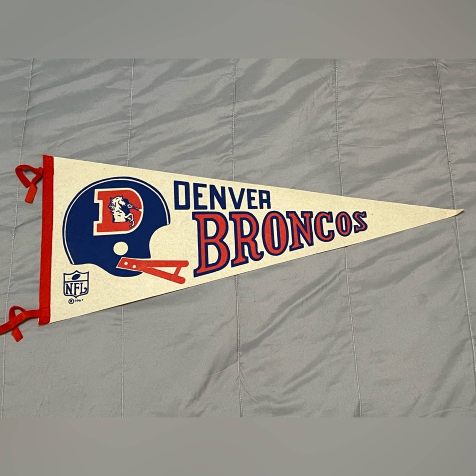 NFL Vintage Original 1967 DENVER BRONCOS Two Bar Helmet Pennant | Grailed
