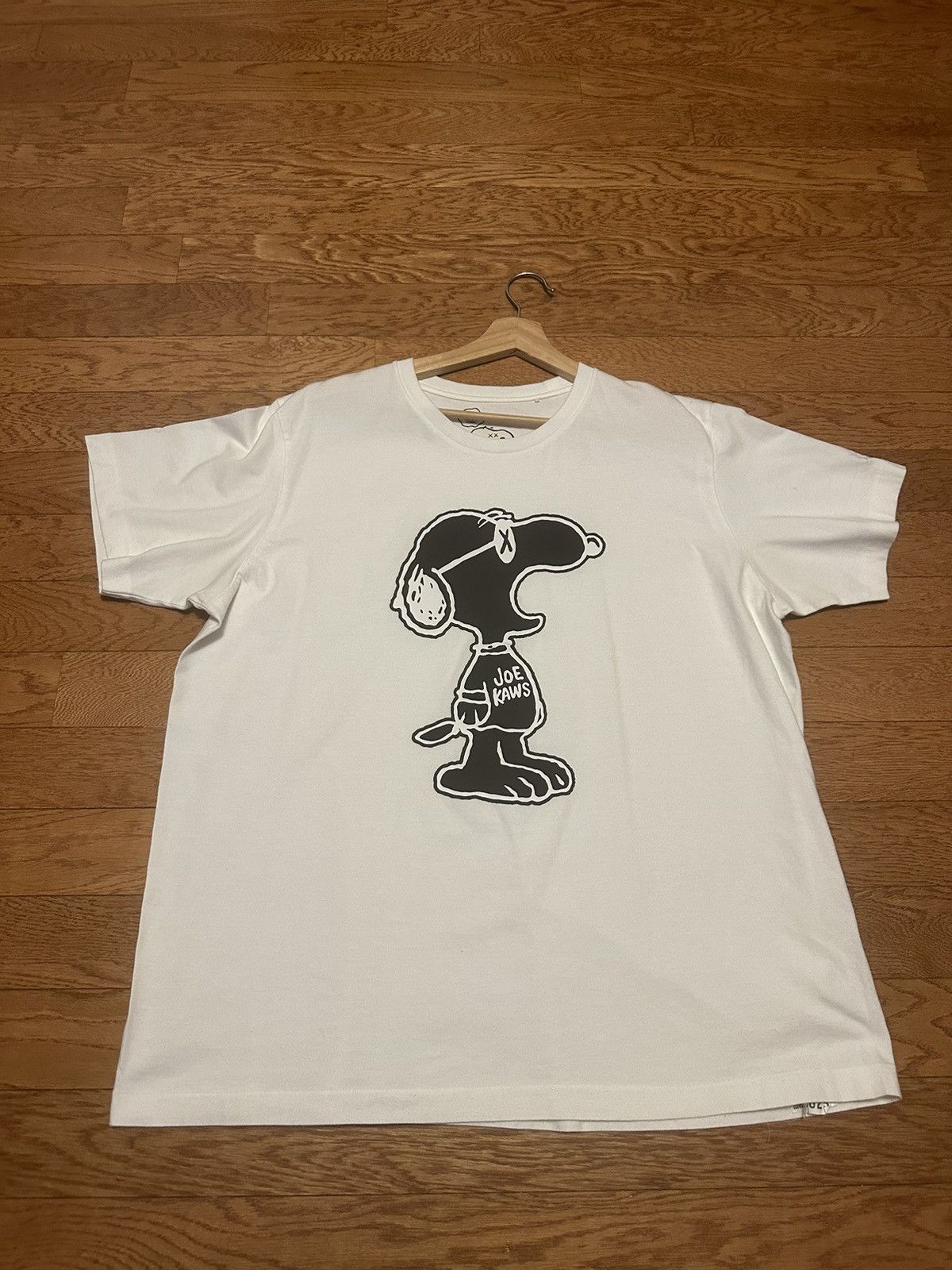 Kaws × Tee × Uniqlo KAWS Uniqlo Peanuts Joe Kaws Yawn Outline T-Shirt ...