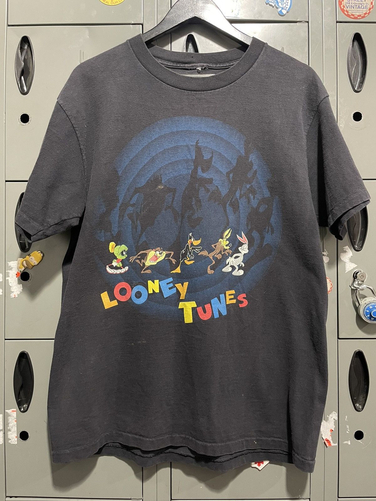 Vintage 90s Looney Tunes cast shadow art bugs taz marvin daffy wile ...