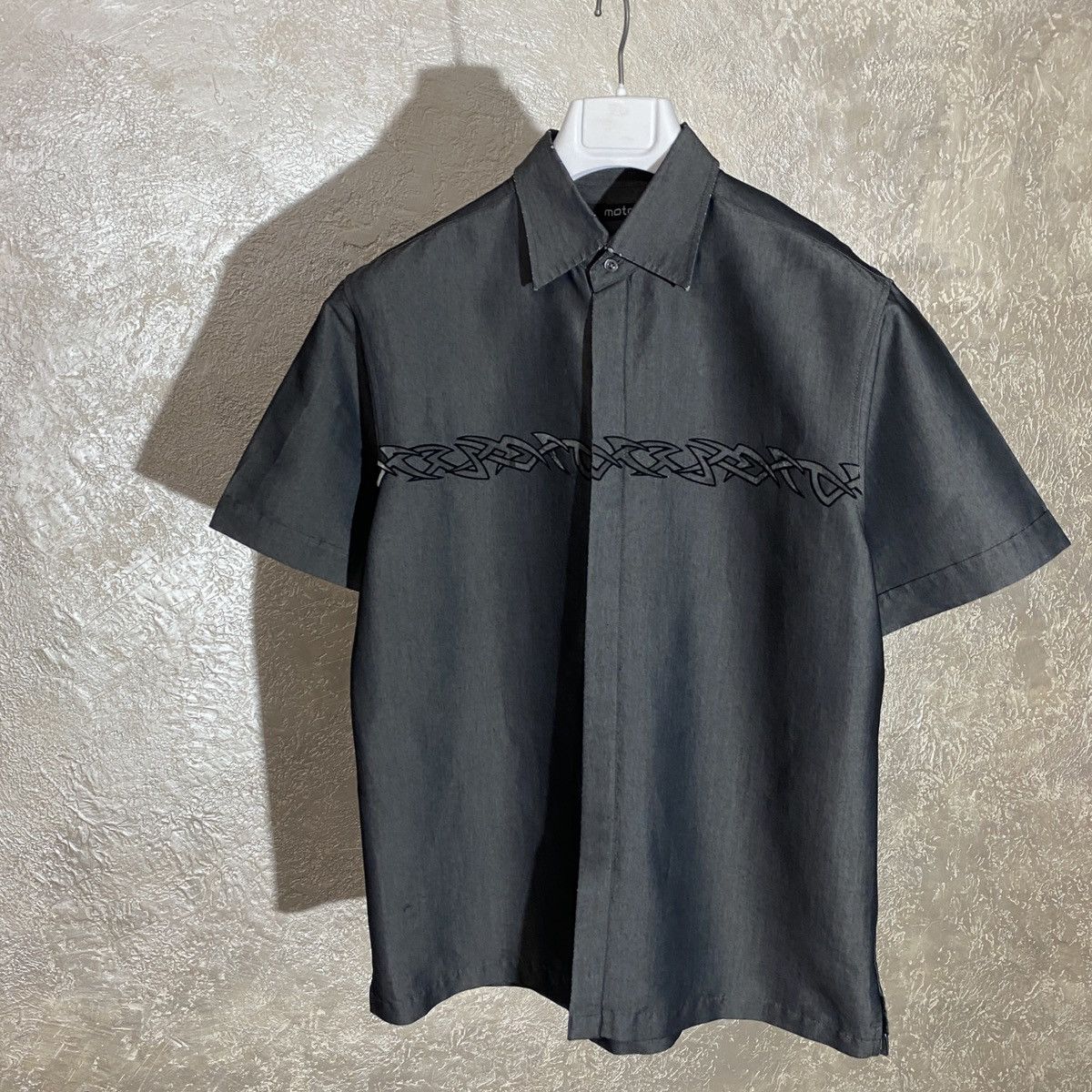 Vintage Y2K 2000s Crazy Tribal Graphite Shirt Oversized Hype Medium ...
