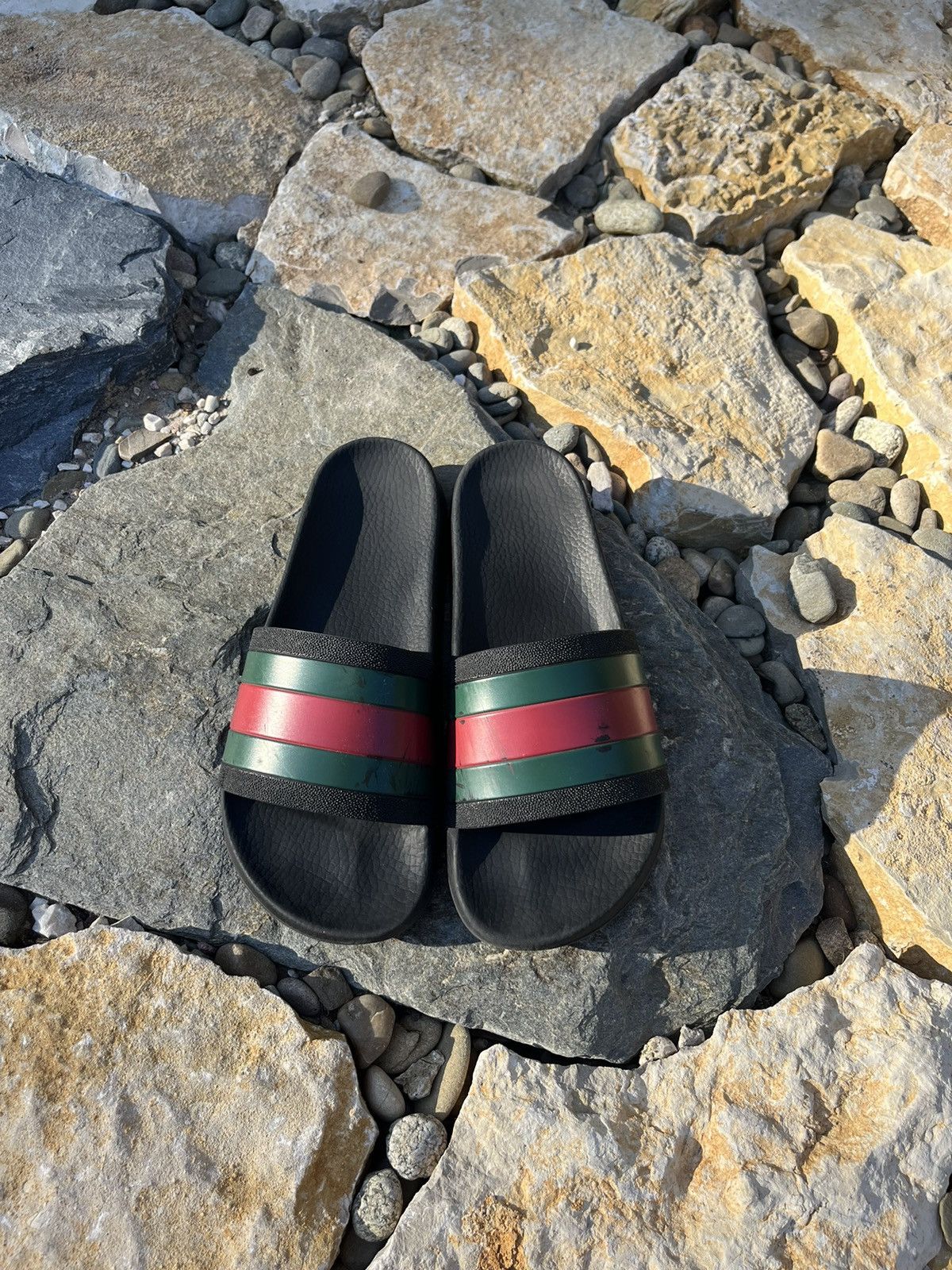 Gucci × Luxury × Vintage Gucci og slippers striped flip flops logo ...