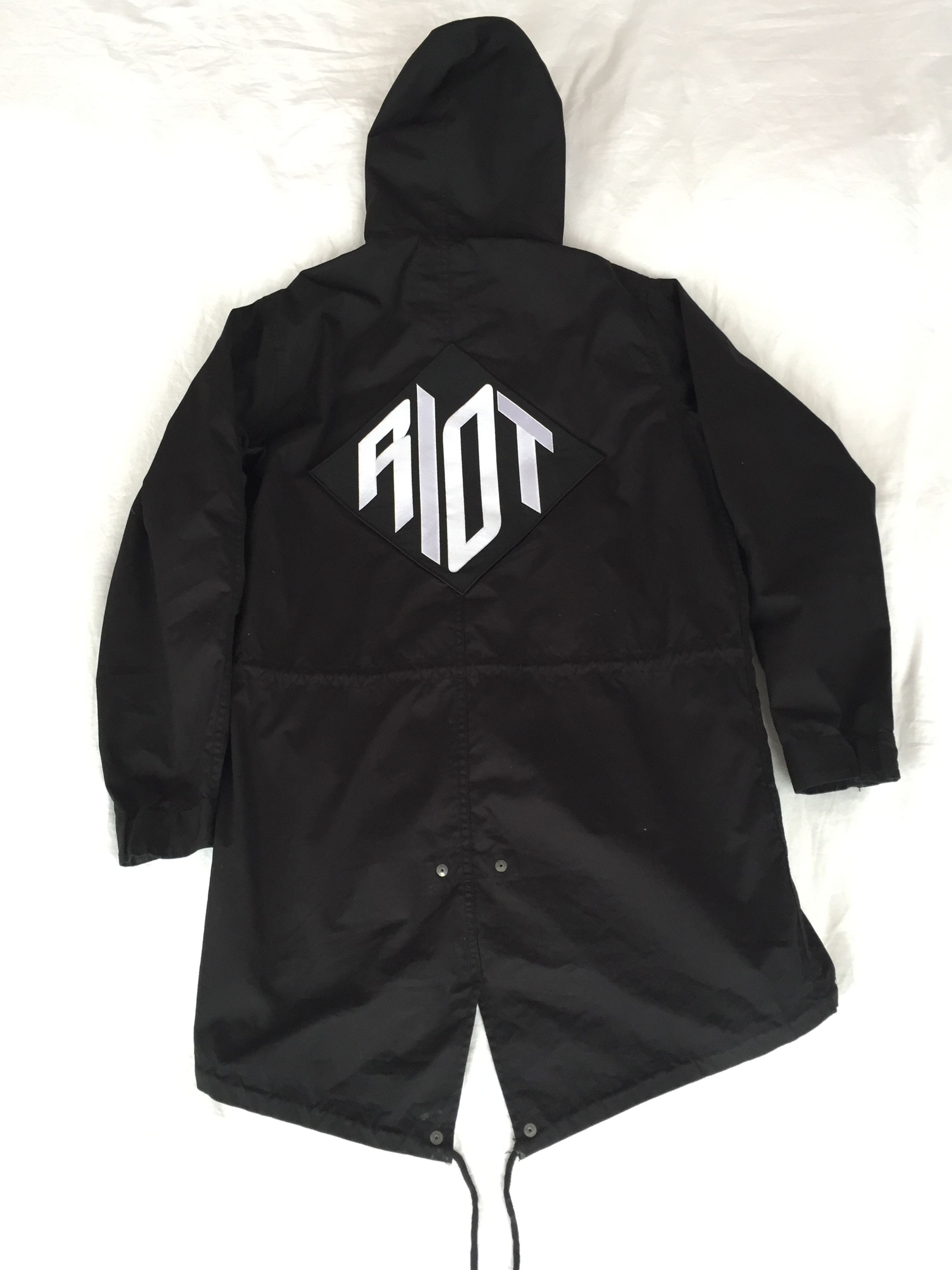 Supreme Supreme riot fishtail parka | Grailed