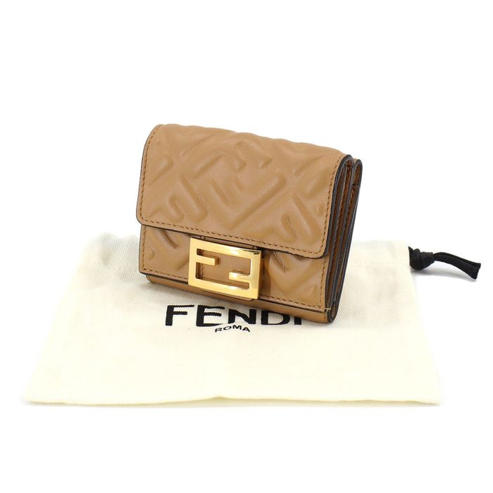Fendi FENDI Baguette Micro Trifold Wallet Leather Beige 8M0395 Gold Hardware | Grailed