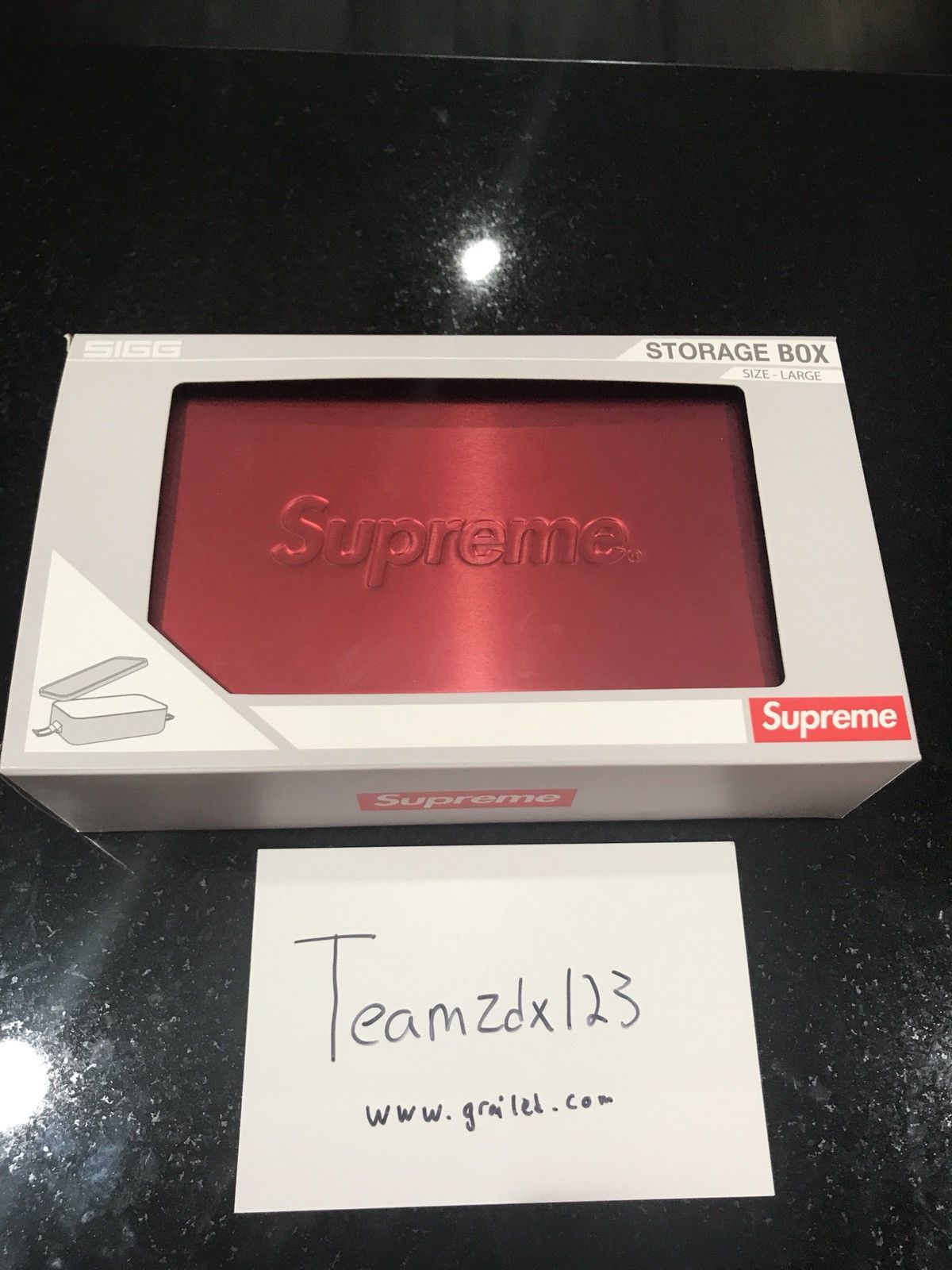 Supreme SIGG LARGE BOX | Grailed