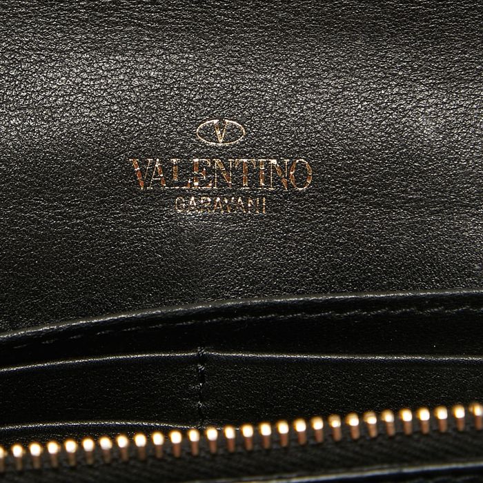 Valentino VALENTINO Black Leather Rockstud Wallet On Chain | Grailed