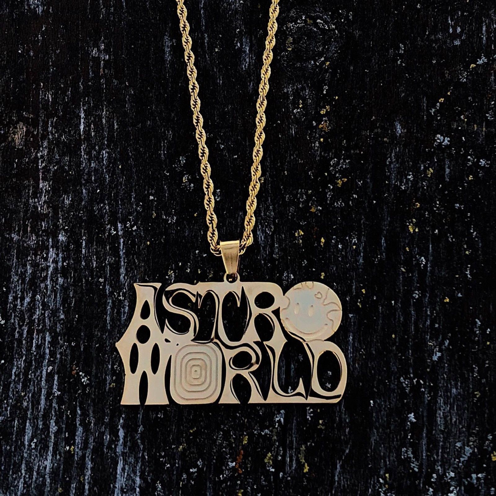 Jewelry × Travis Scott Gold Travis Scott Astroworld Smiley Earth Logo ...