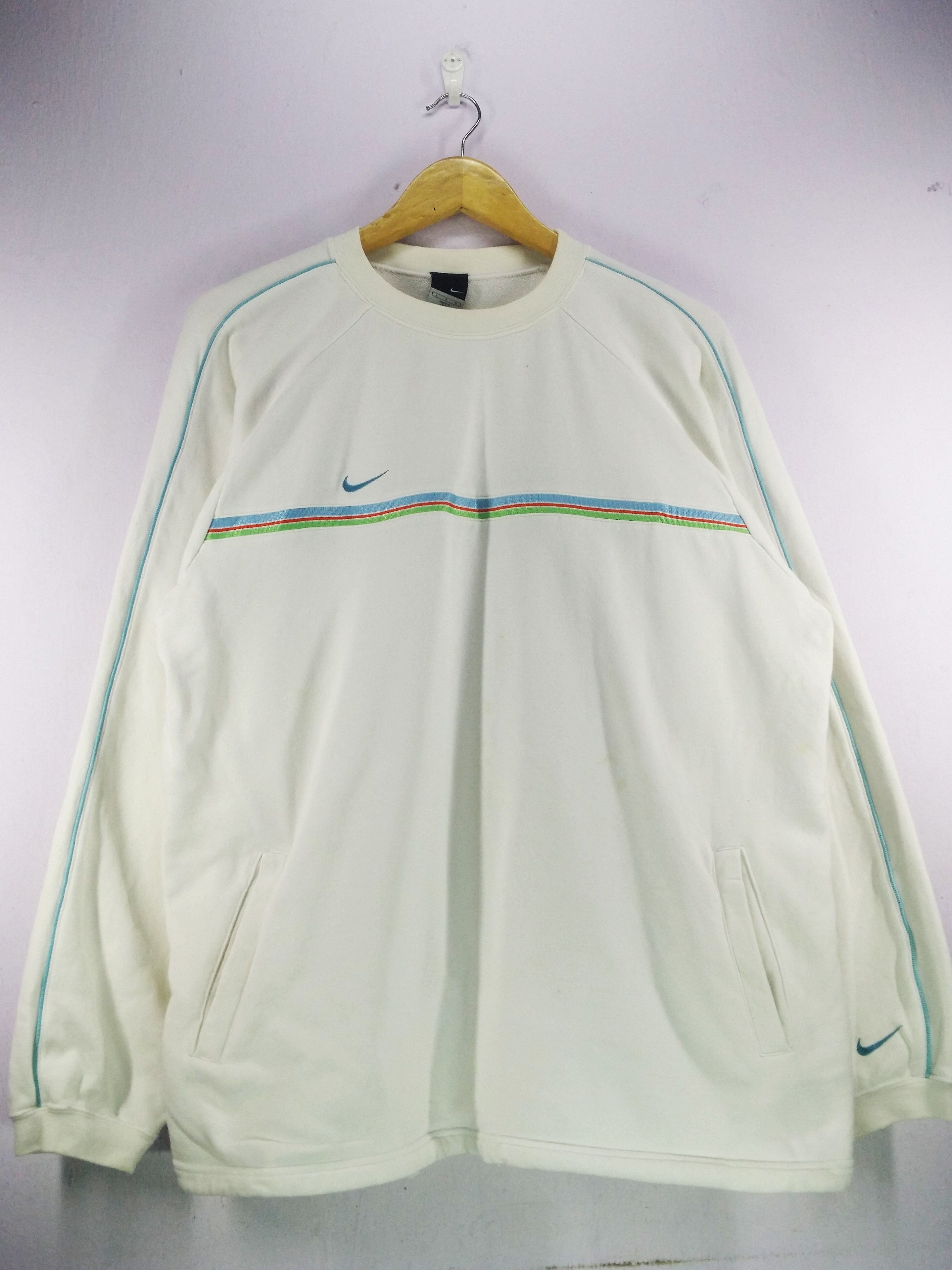 Nike Nike Swoosh Small Logo Double Pockets White Sweatshirt Jumper ...
