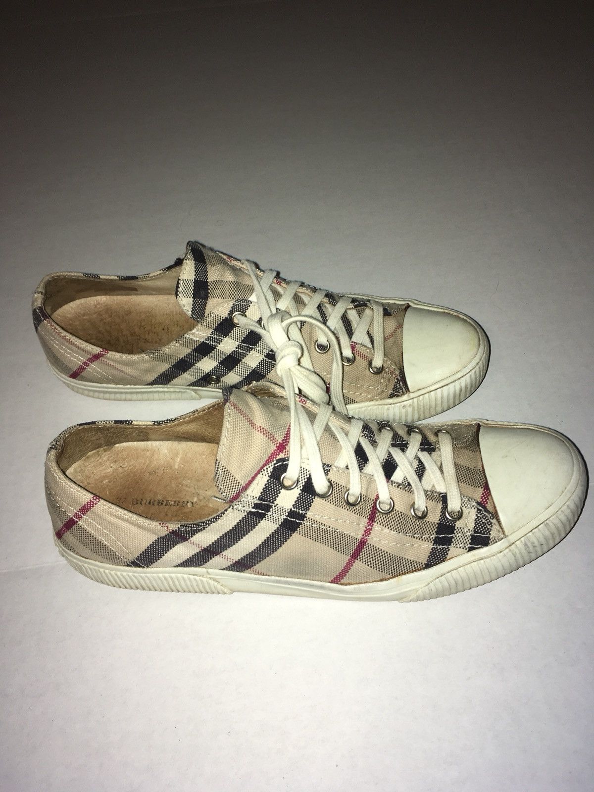 Vintage AUTHENTIC Vintage Burberry Check Converse Toe Cap Shoes | Grailed