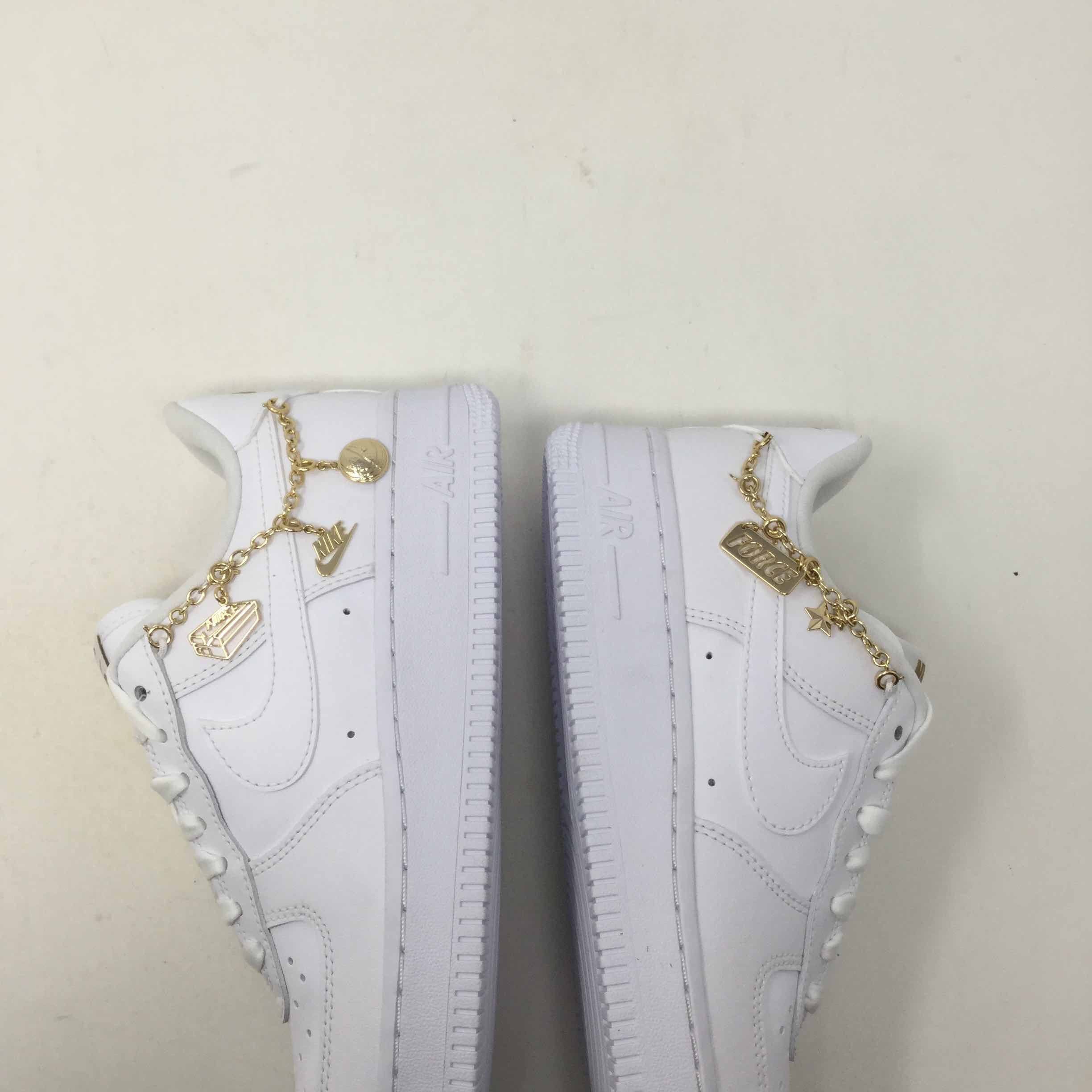 Nike Wmns Air Force 1 07 LX Lucky Charms | Grailed