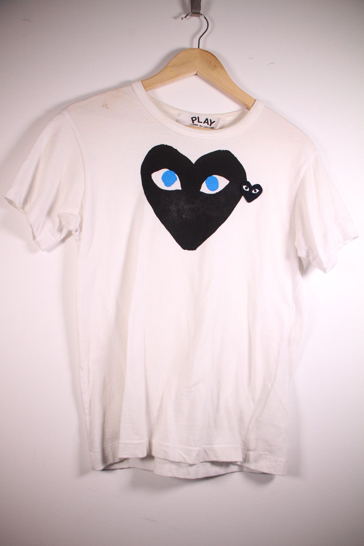 Comme Des Garcons Play CDG Black On Black Heart With Blue Eyes Tee ...
