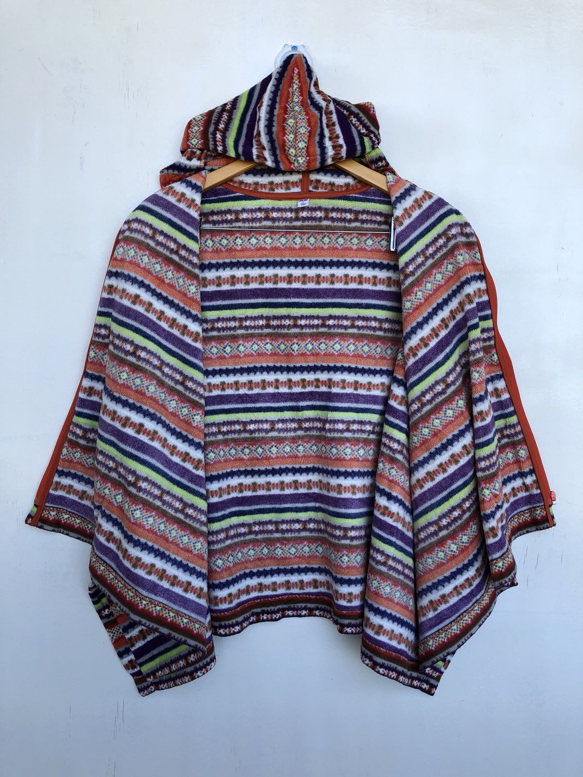Uniqlo Uniqlo Poncho Fleece Multicolour Design | Grailed