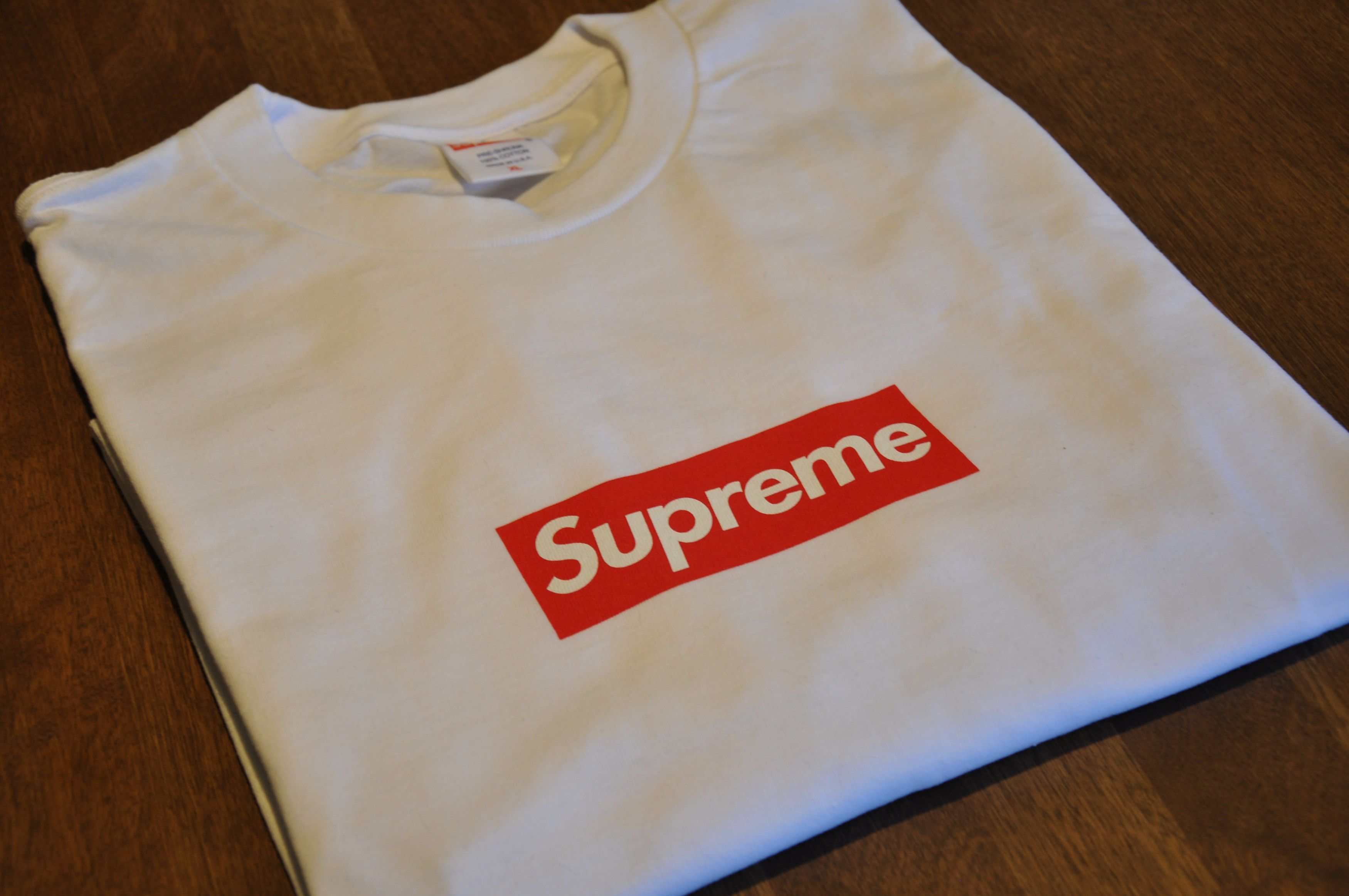 Supreme 100% DS F&F Box Logo Tee | Grailed