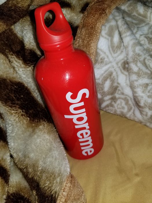 Supreme Supreme Water Bottle | Grailed