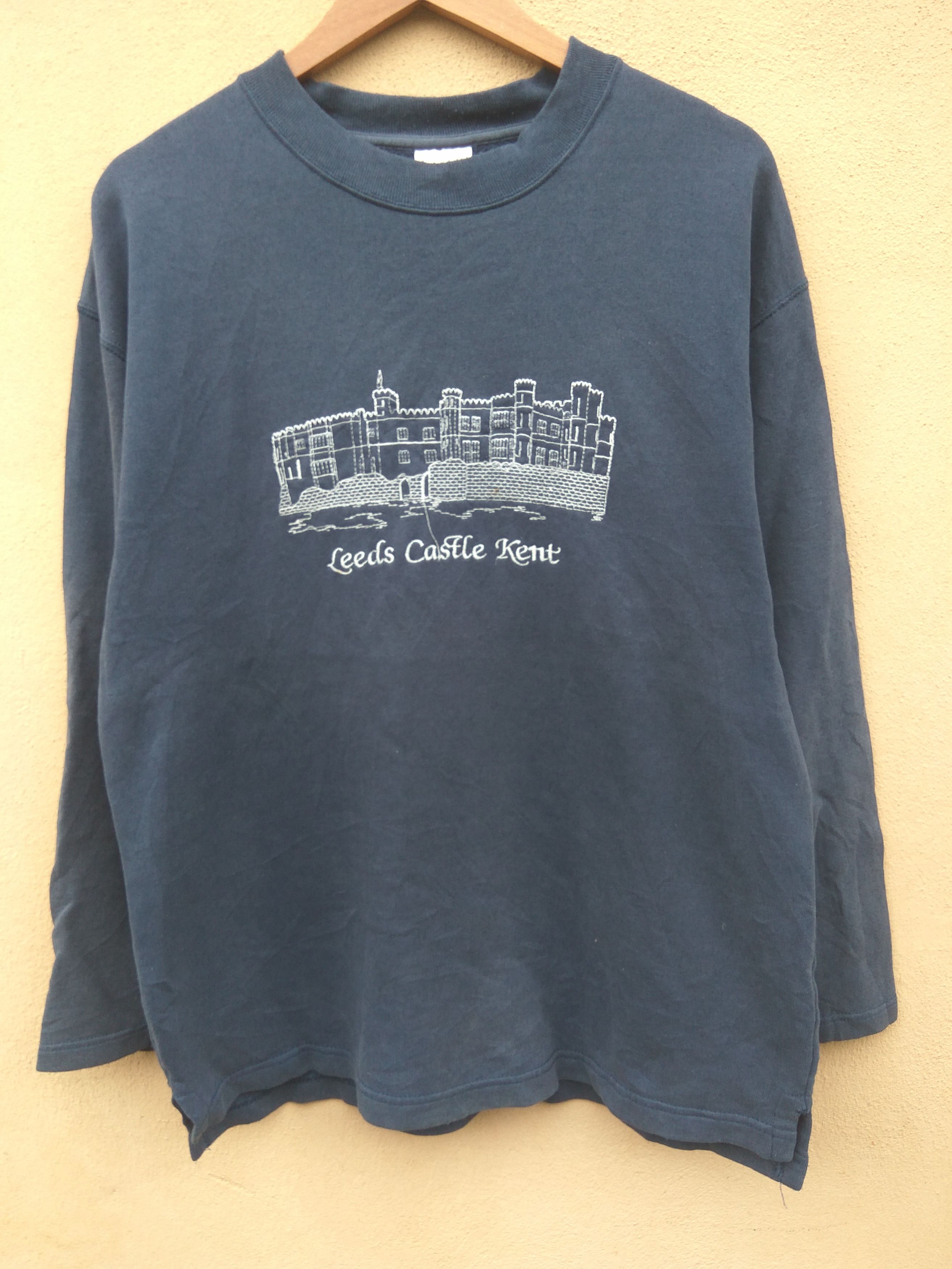 Screen Stars × Vintage Vintage 90s Vintage Leeds Castle Kent sweatshirt ...