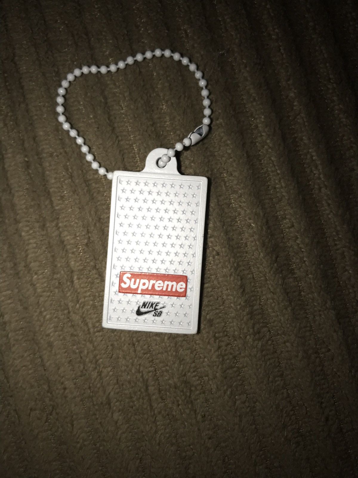 Supreme Supreme Nike SB White Hang Tag Box Logo | Grailed