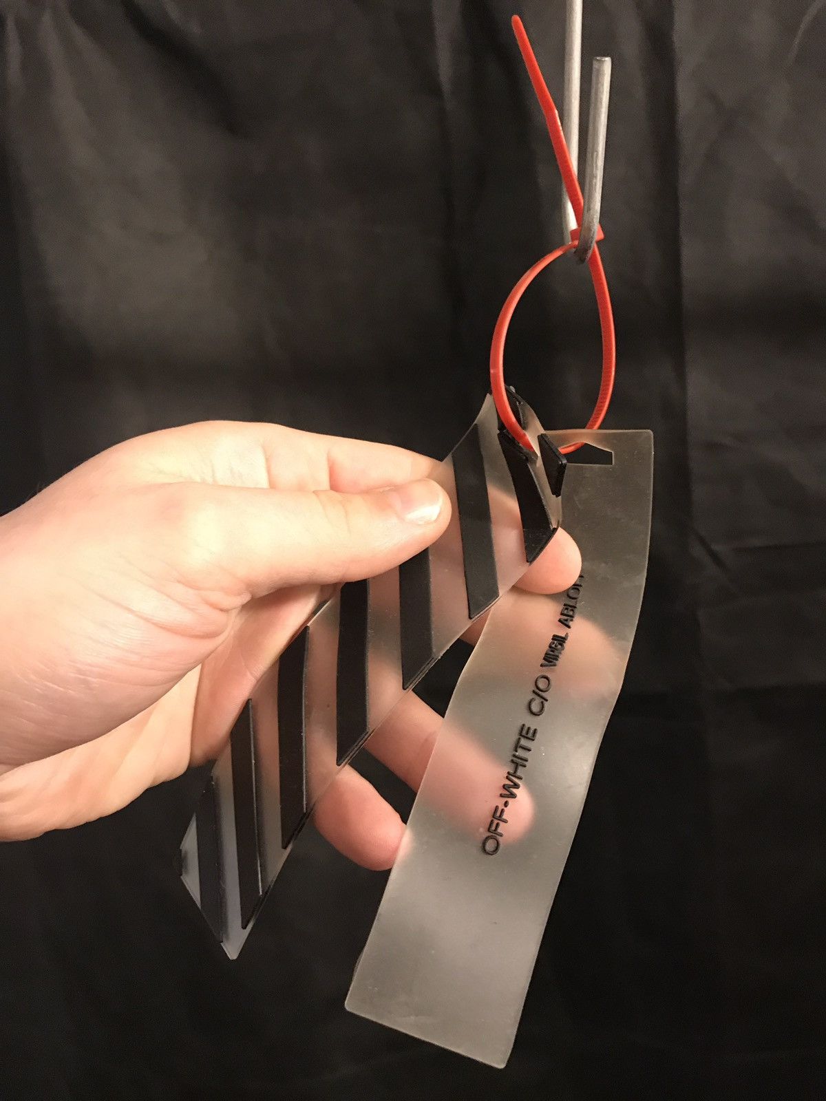 Off-White Zip Tie Key Chain | Grailed