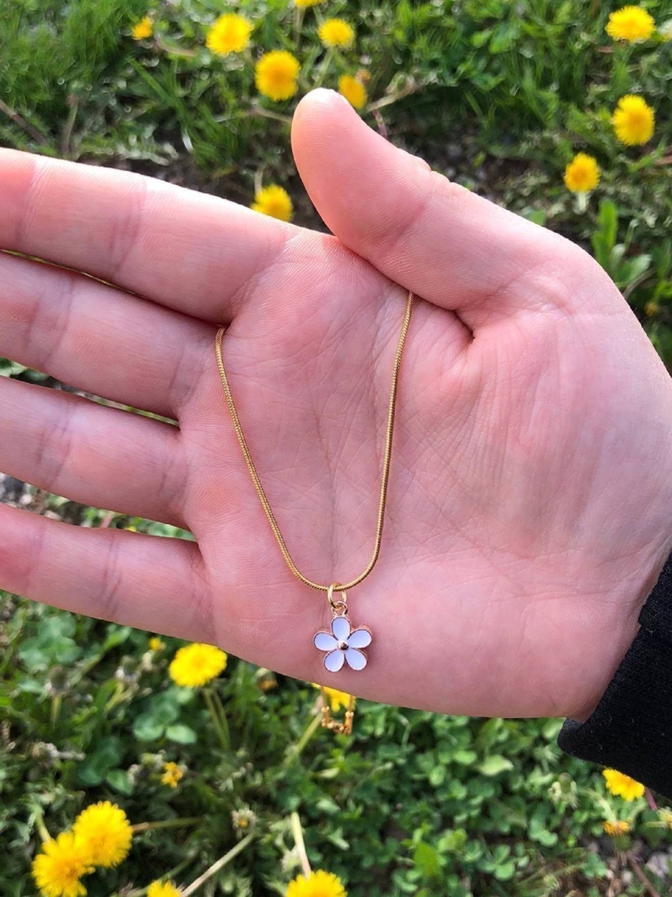Jewelry Tyler The Creator Flower Boy White Pastel Gold Flower Pendant ...