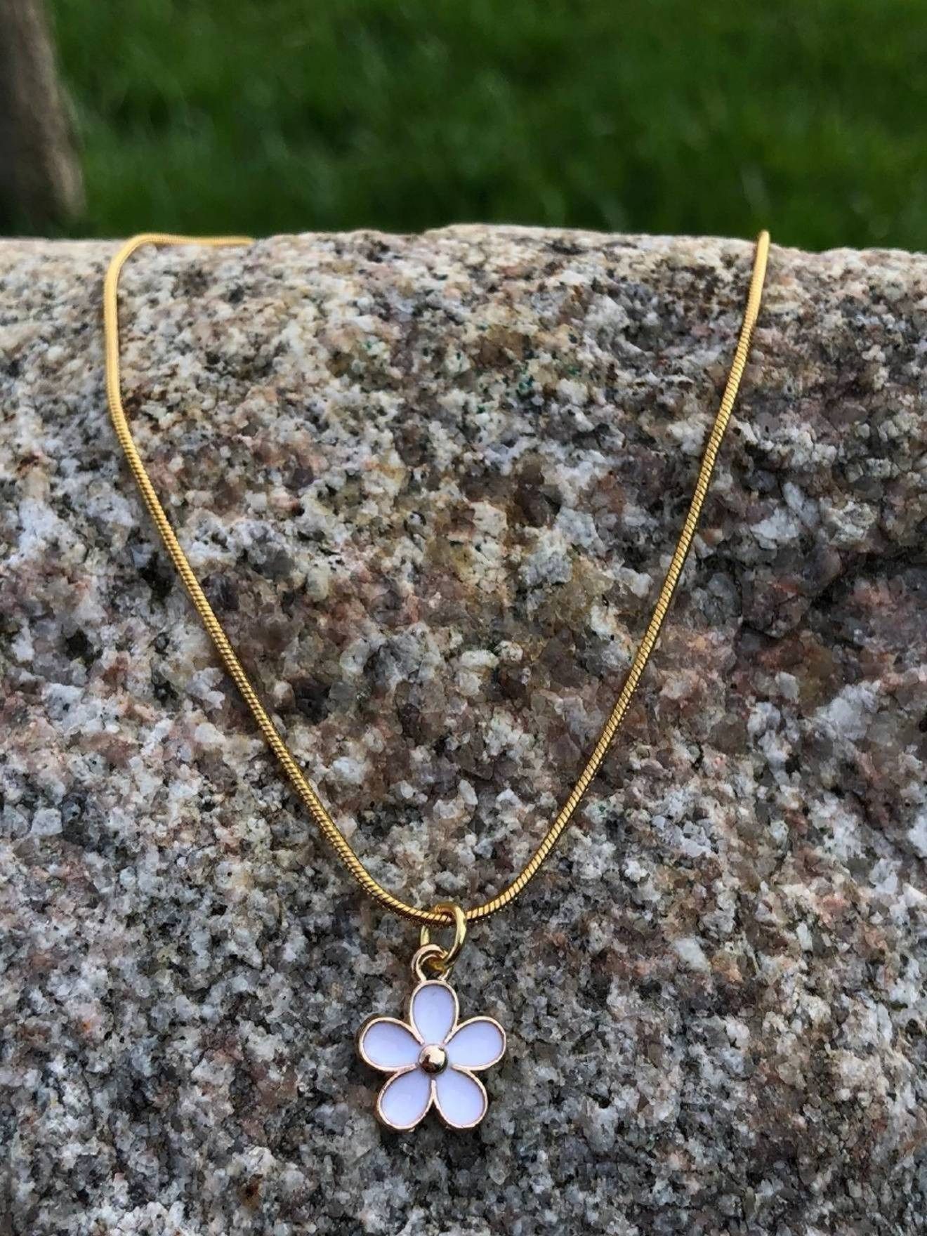 Jewelry Tyler The Creator Flower Boy White Pastel Gold Flower Pendant ...