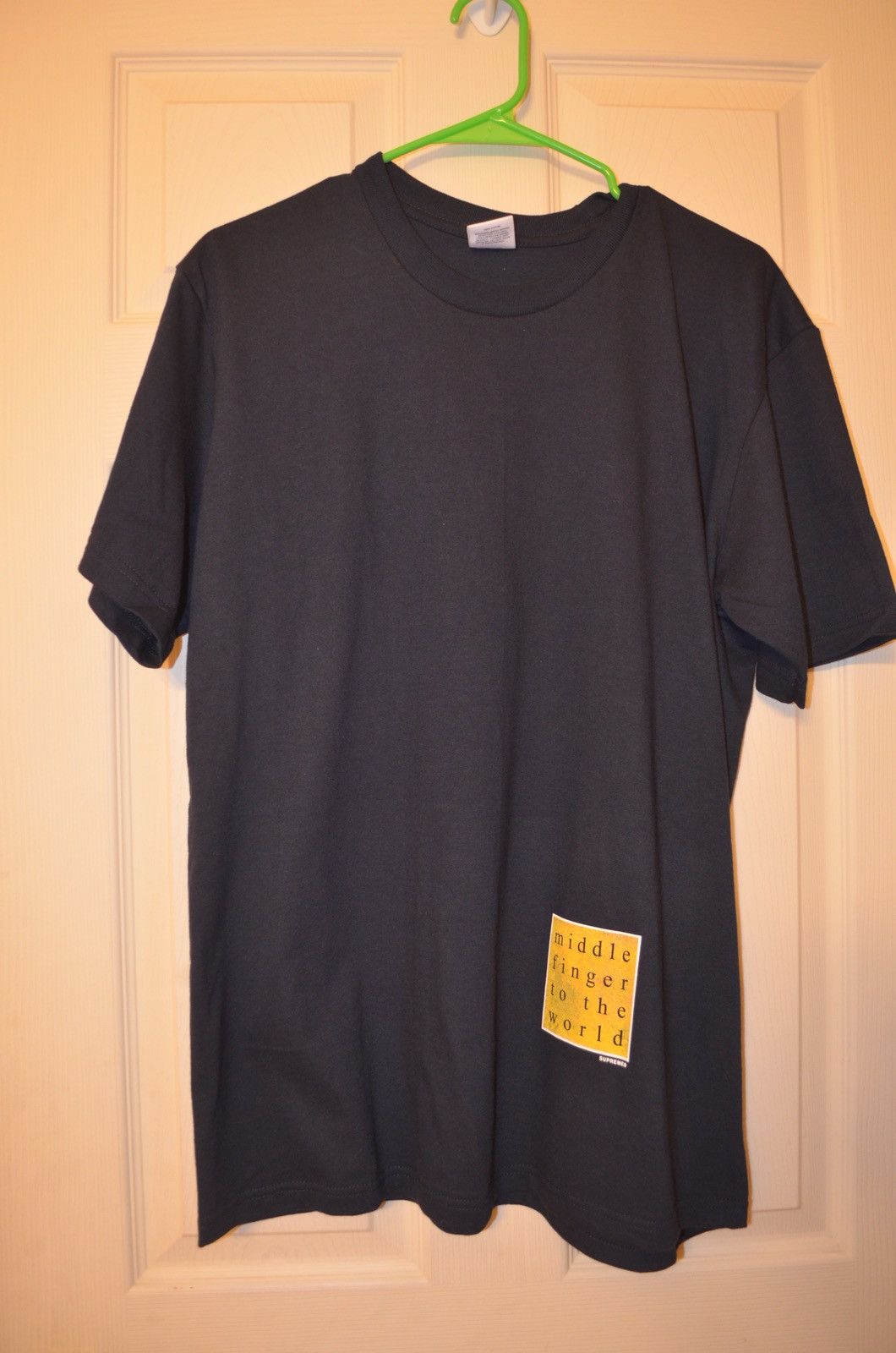 Supreme Supreme Middle Finger to the World - Medium - Black | Grailed