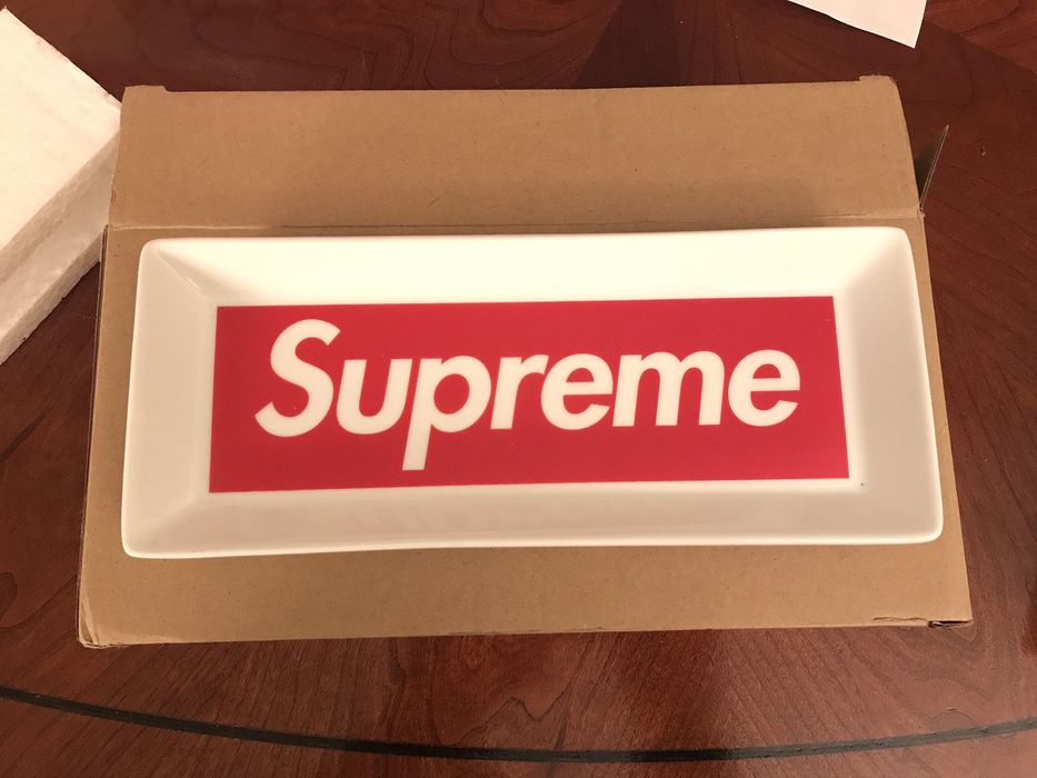 Supreme *RARE*BRAND NEW* Supreme Ceramic Ashtray | Grailed