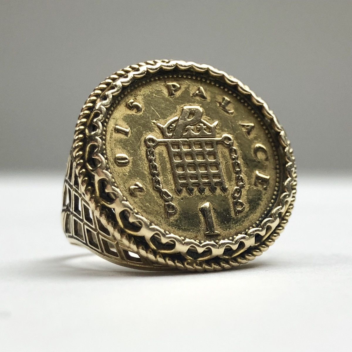 Palace Palace Sovereign Ring 2015 | Grailed