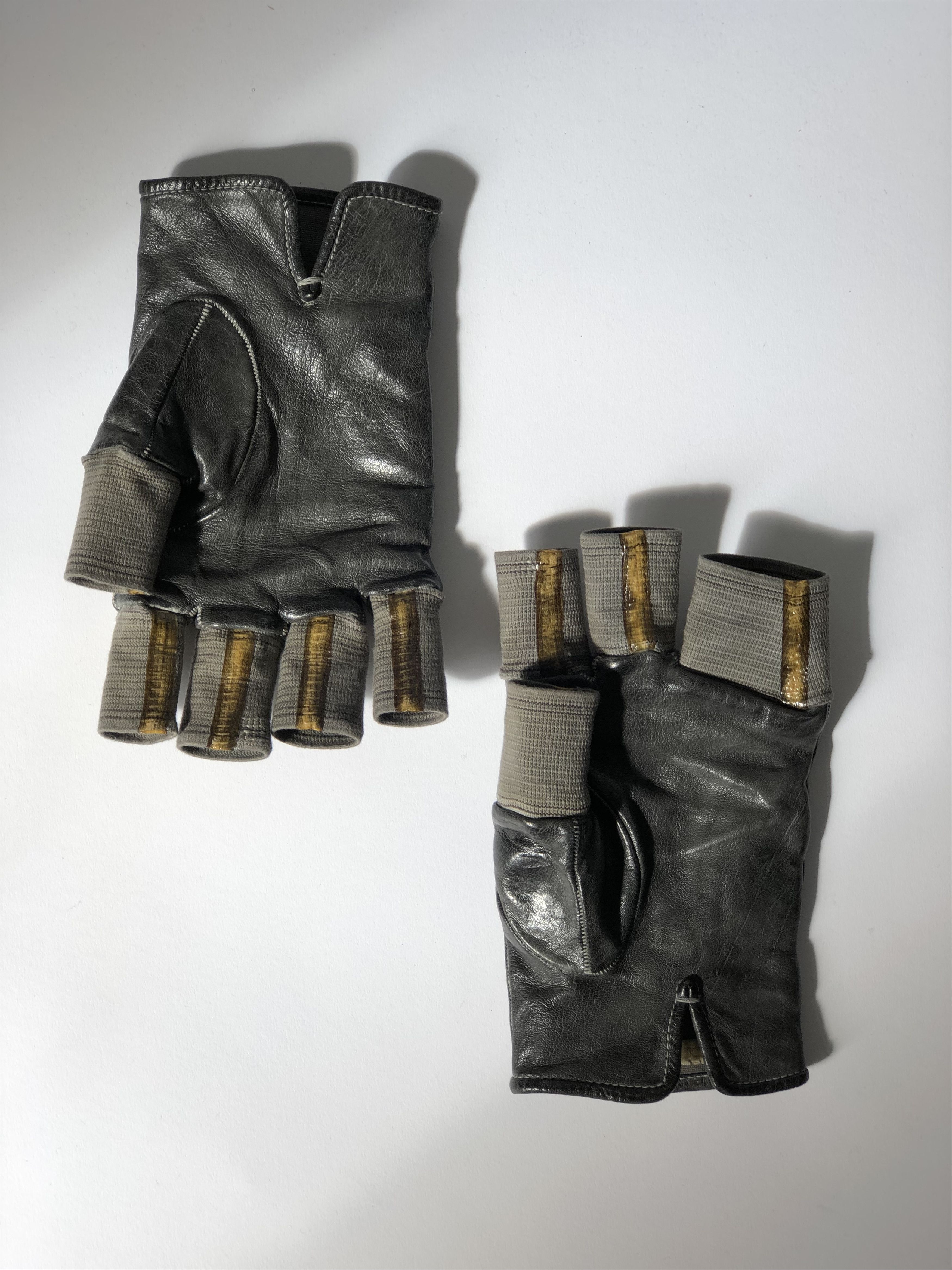 Carol Christian Poell 9 fingers CCP horse leather gloves | Grailed