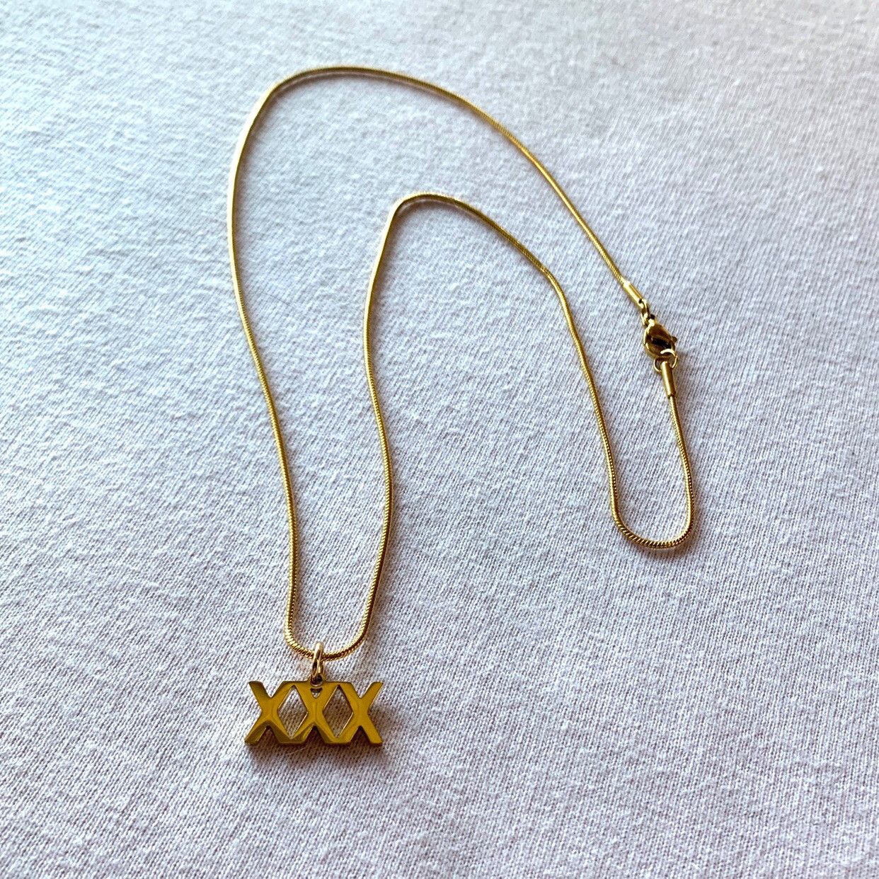 Gold × Jewelry × Vintage 18K Gold Micro XXX Pendant Necklace ...