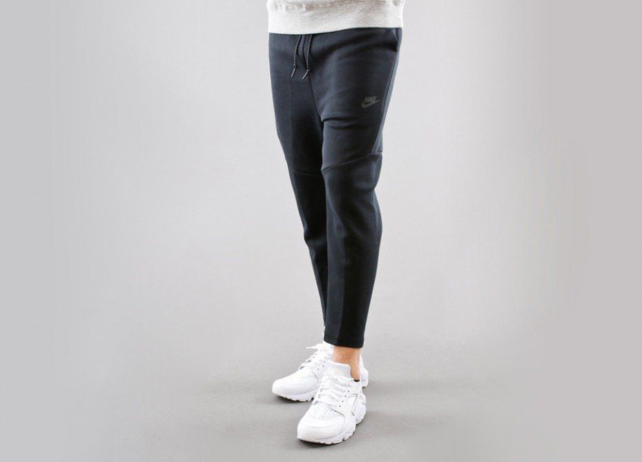 Nike NIKE TECH FLEECE CROPPED PANTS | Grailed