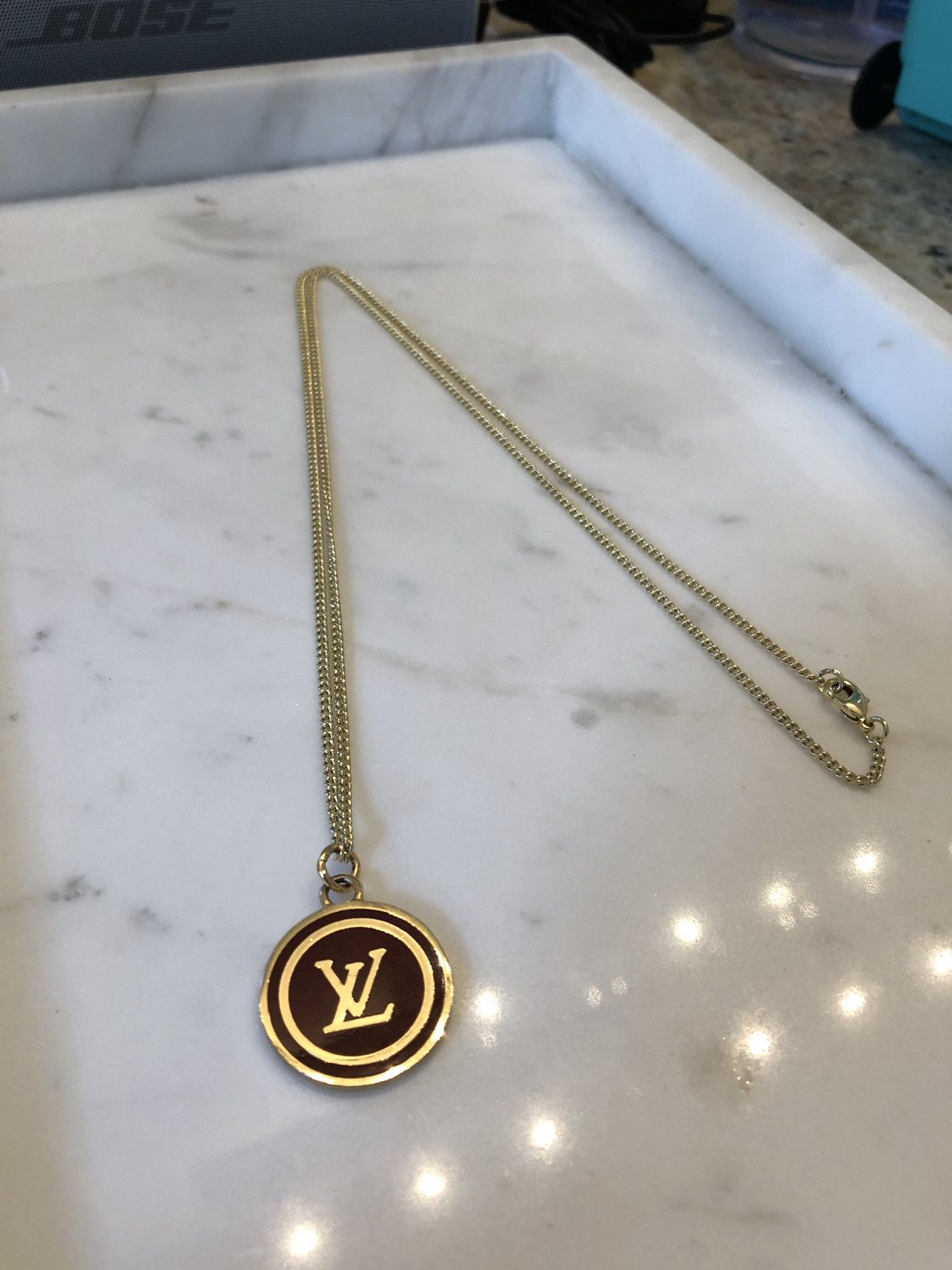 Louis Vuitton Louis Vuitton LV Logo Circle Pendant On 24” Golden Chain ...
