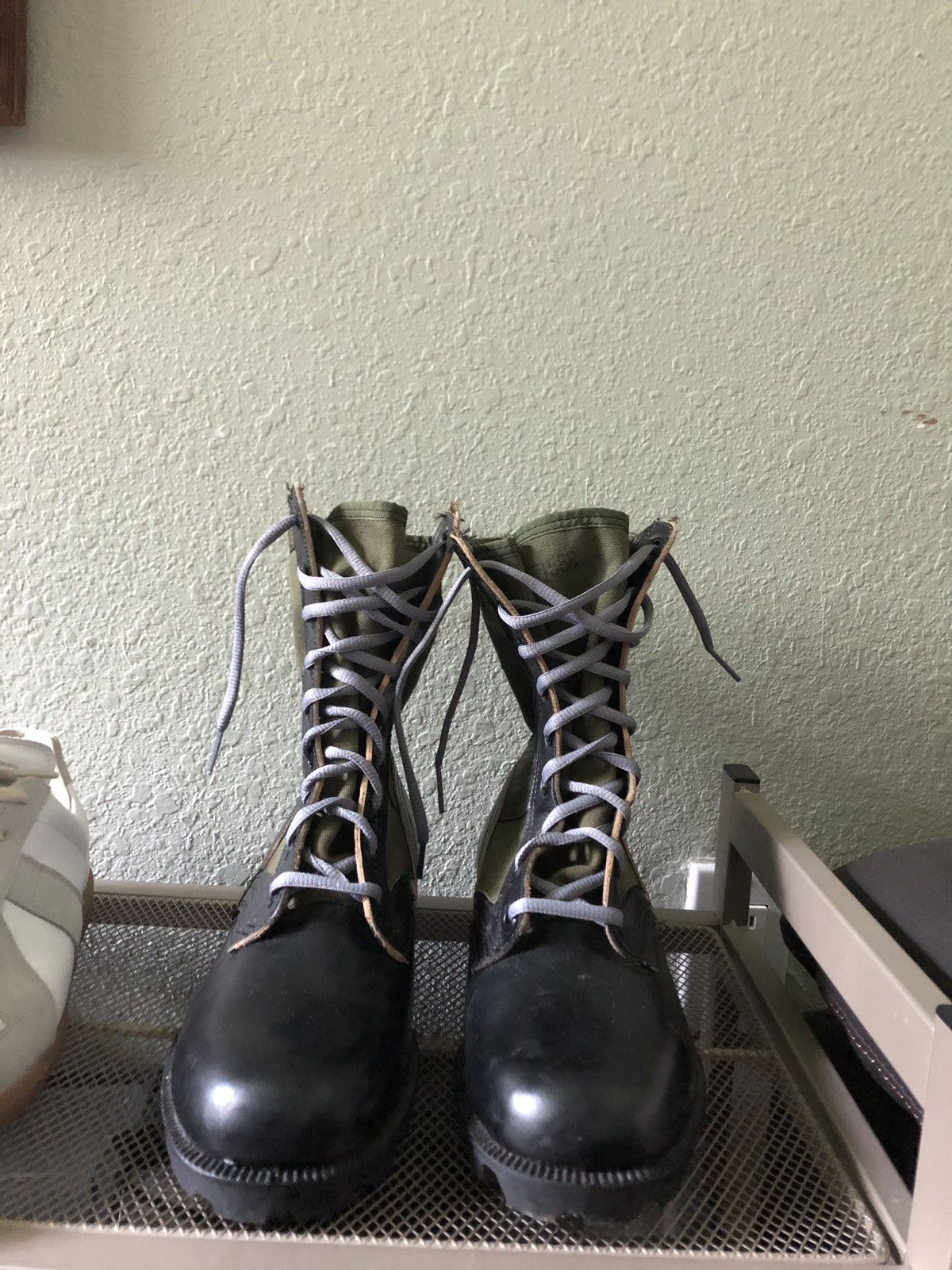 Military × Vintage last drop. Vintage 1990's US Military Combat Boots ...
