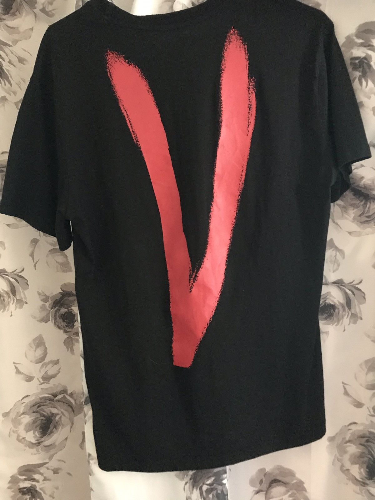Vlone Vlone Love Tee black medium | Grailed