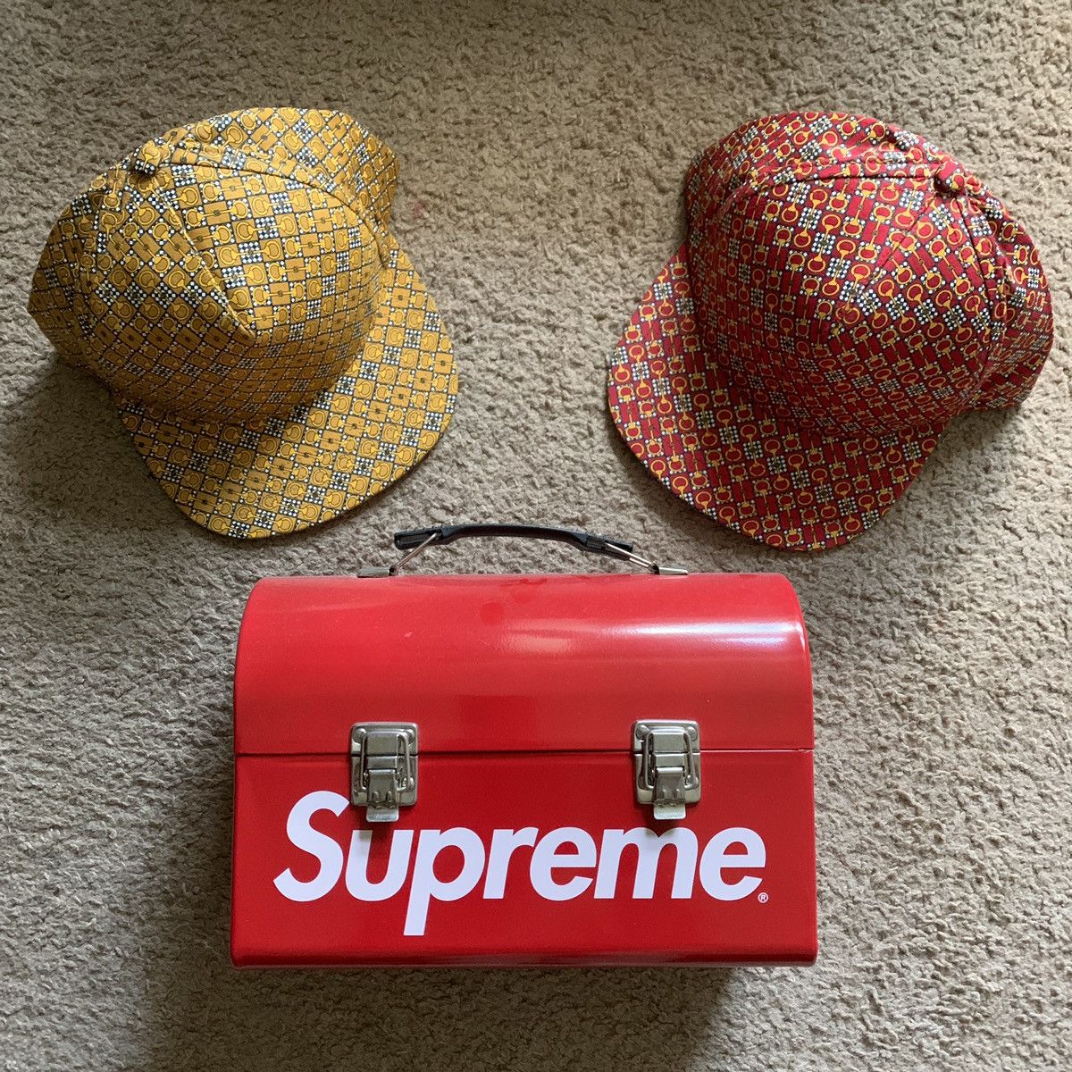 Supreme supreme lunch box | Grailed