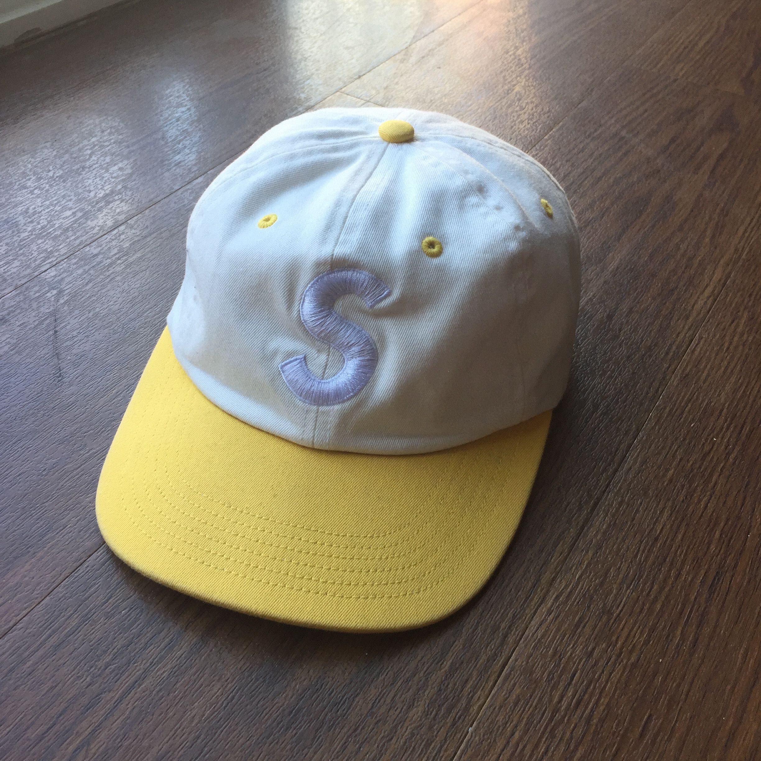 Supreme Two tome S logo | Grailed