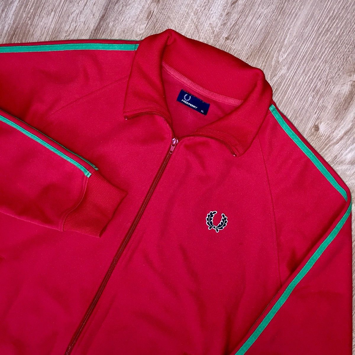 Fred Perry VINTAGE FRED PERRY FREE SHIPPING size XL Olympic Red Rare ...