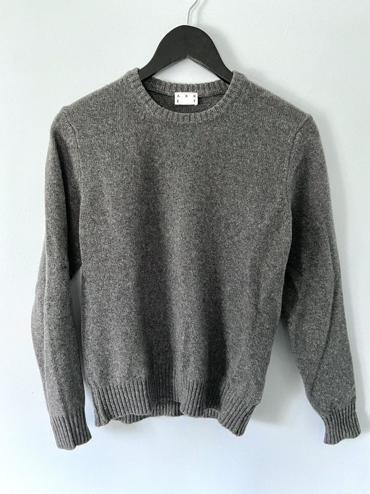 Asket Grey cashmere sweater | Grailed