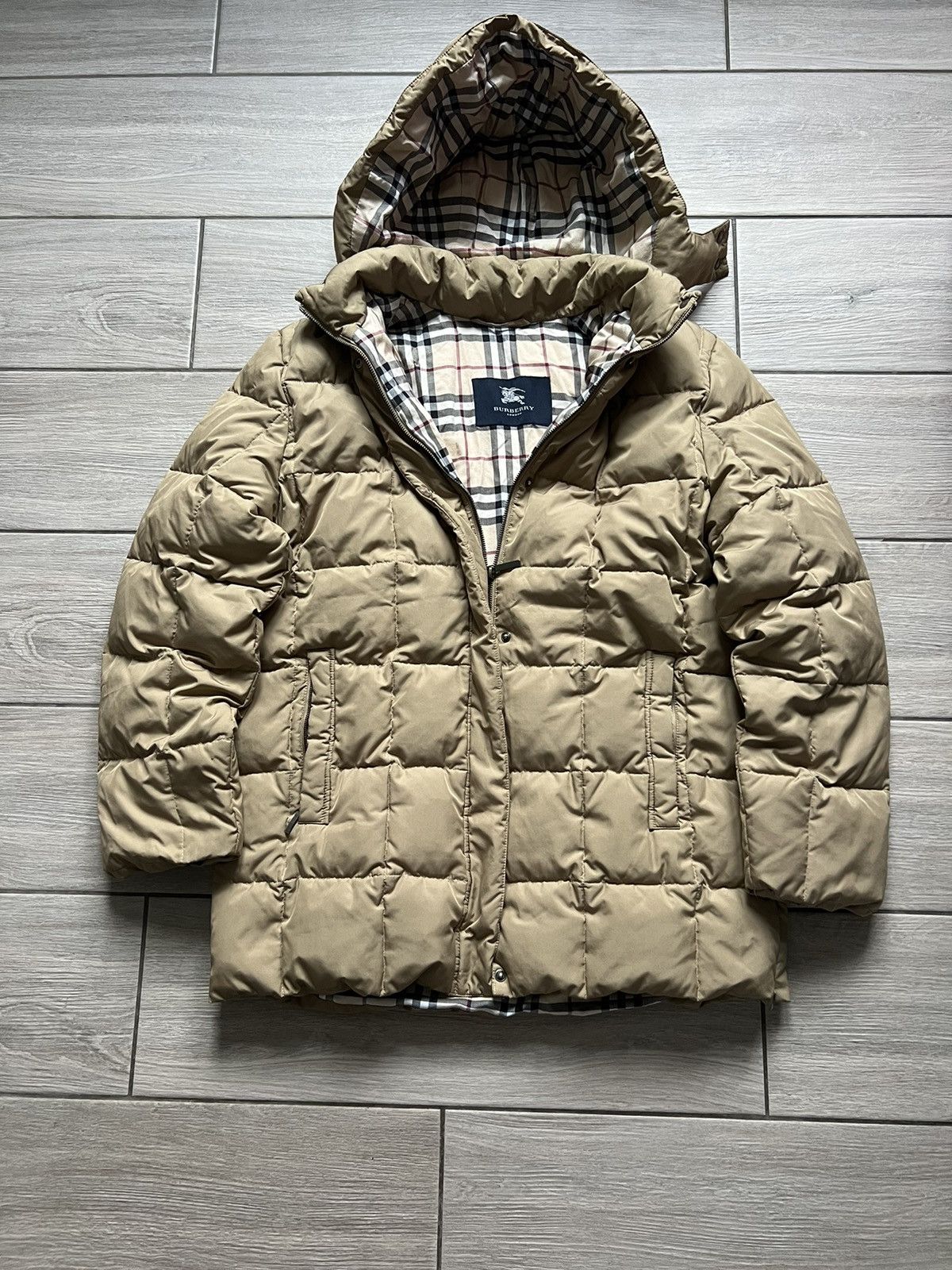 Burberry × Luxury × Vintage Burberry Puffer Jacket Rare fully caged ...