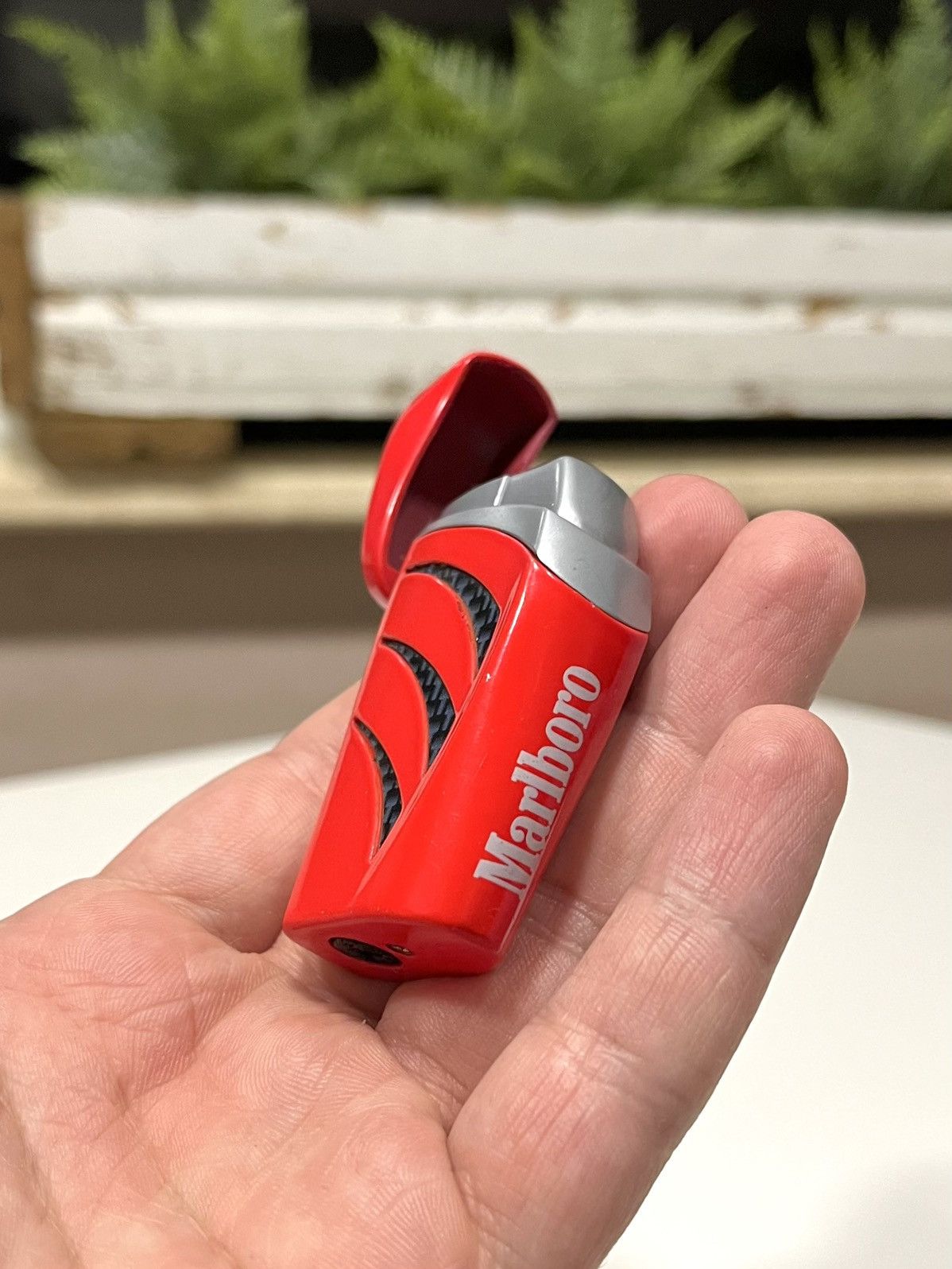 Vintage Y2K MARLBORO RED CARBON METAL PUNK ROCK TURBO LIGHTER 2000S ...