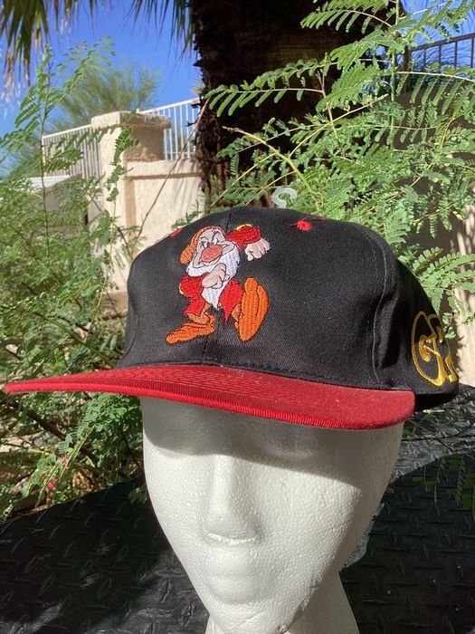 Vintage Vtg 90s Disney Snow White grumpy graffiti logo snapback hat ...