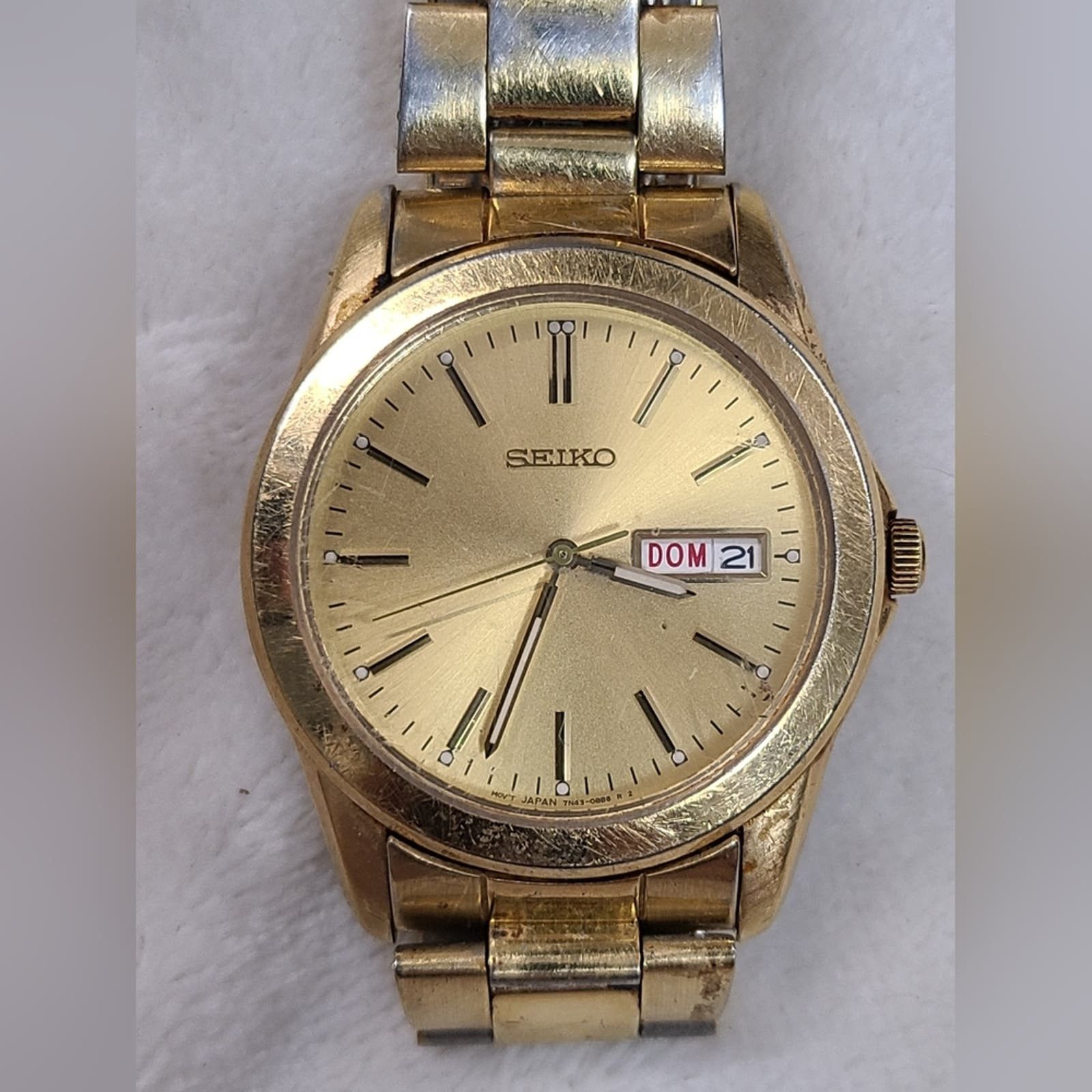 Seiko Vintage Seiko Men's Gold Tone Watch 7N43-0AM0 | Grailed