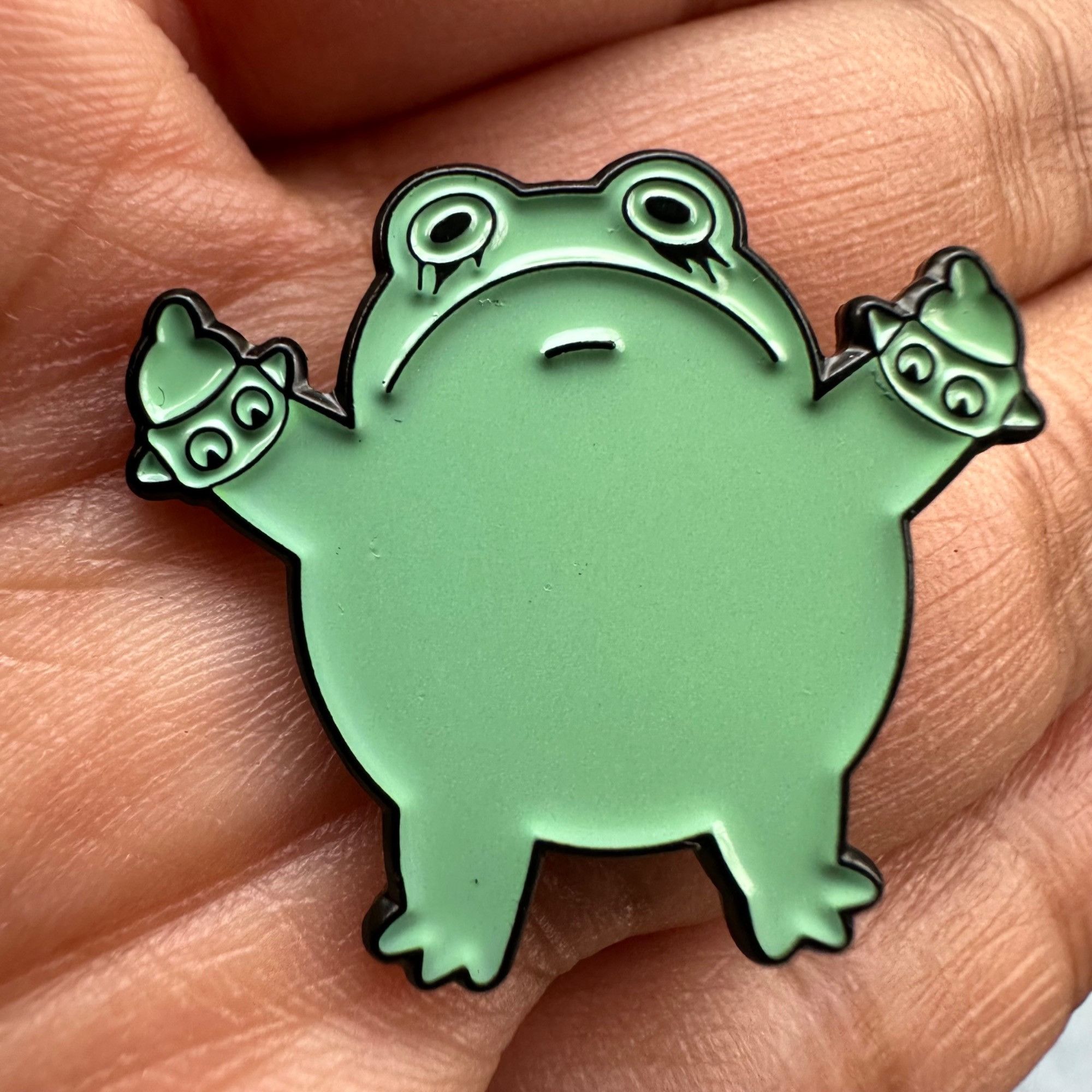 Other ☀️Enamel Pin Punk Frog Giving The Finger Broch GreenAnimal a ...