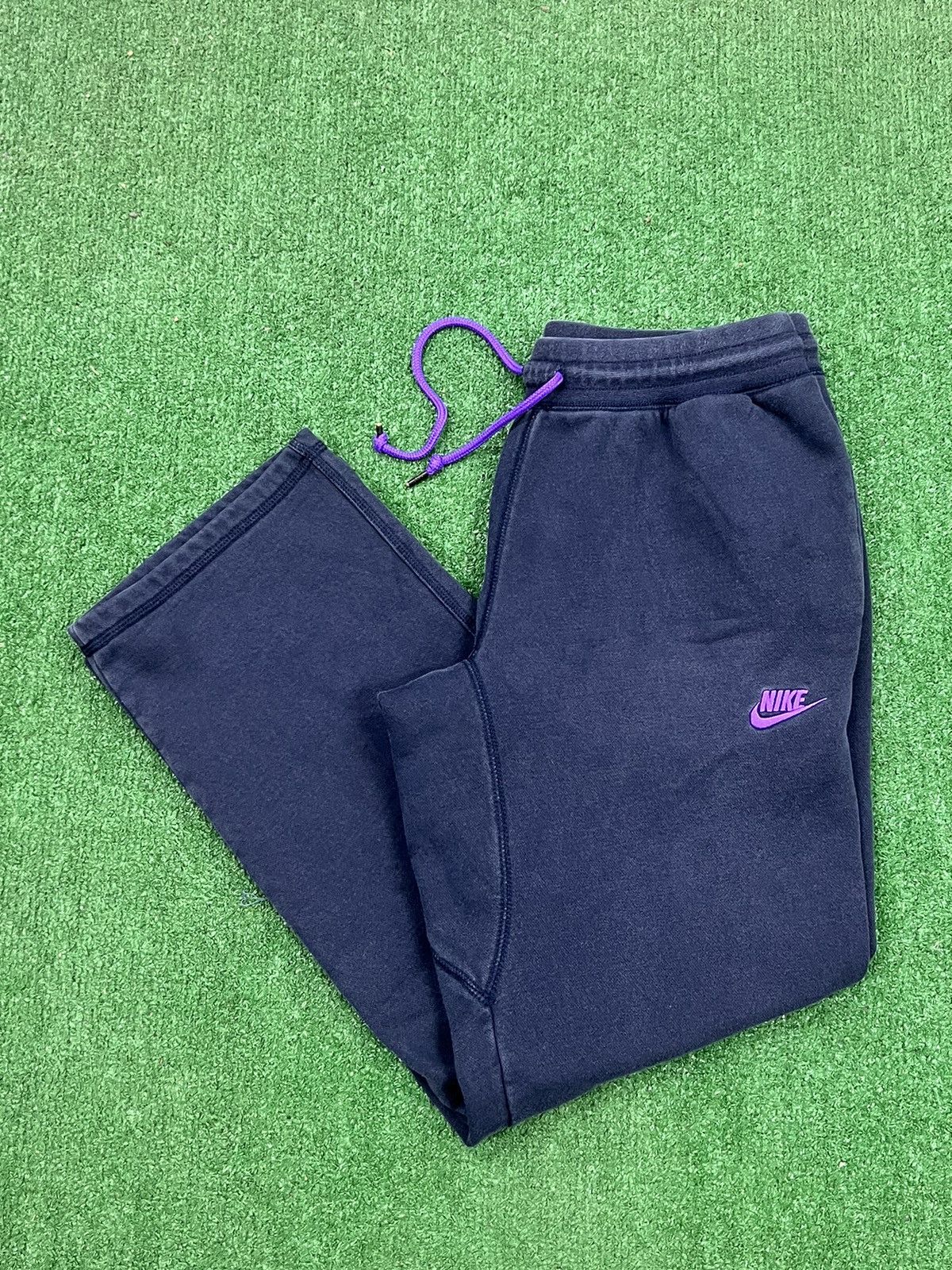 Nike × Streetwear × Vintage Y2K Nike Purple Swoosh Sweatpants | Grailed