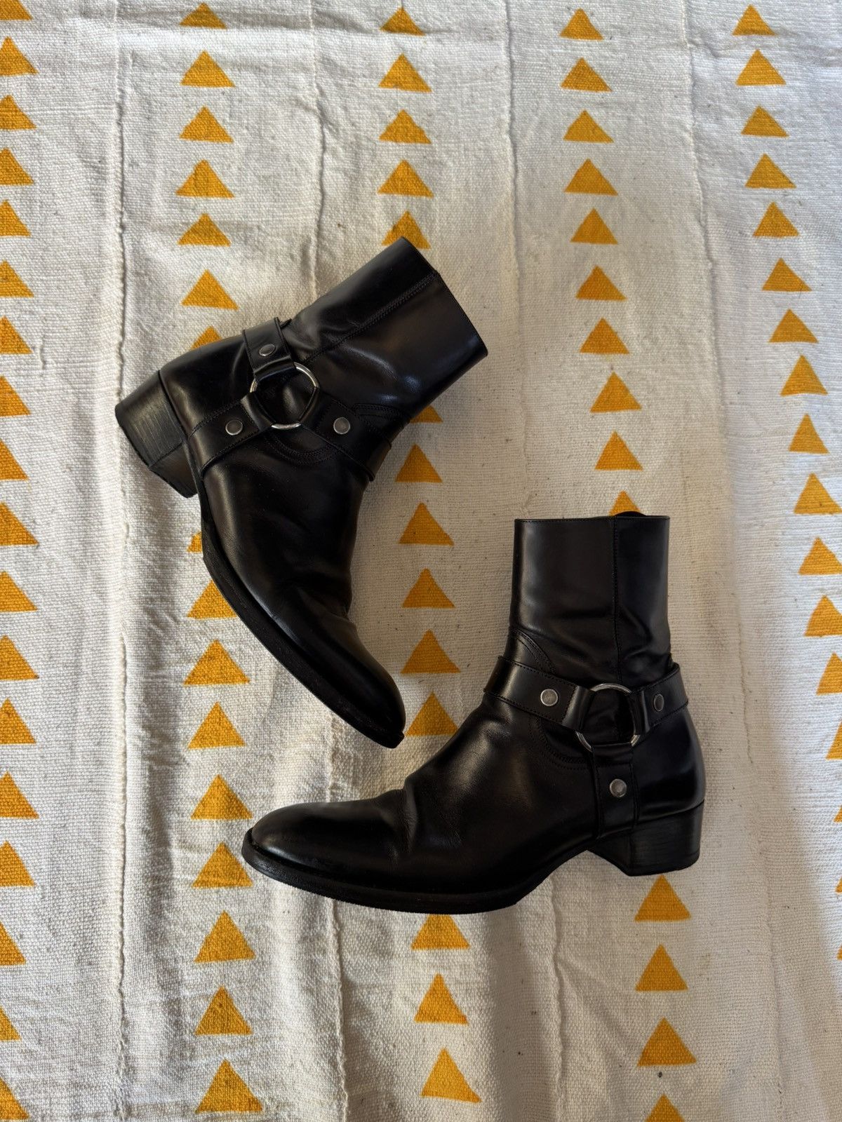 Saint Laurent Paris SLP Wyatt Boots in Black | Grailed