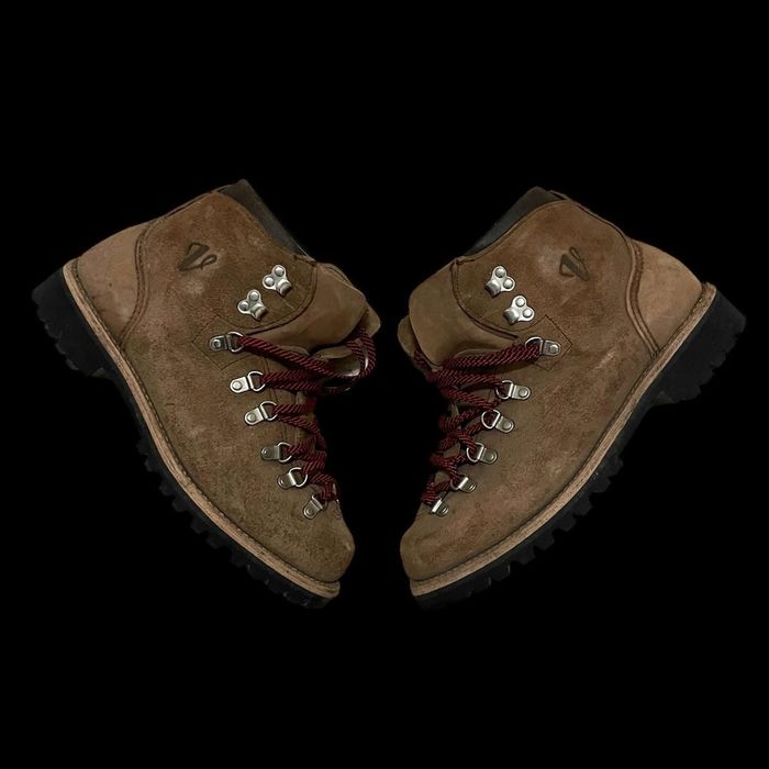 Vintage Vasque Mountaineer Boots | Grailed