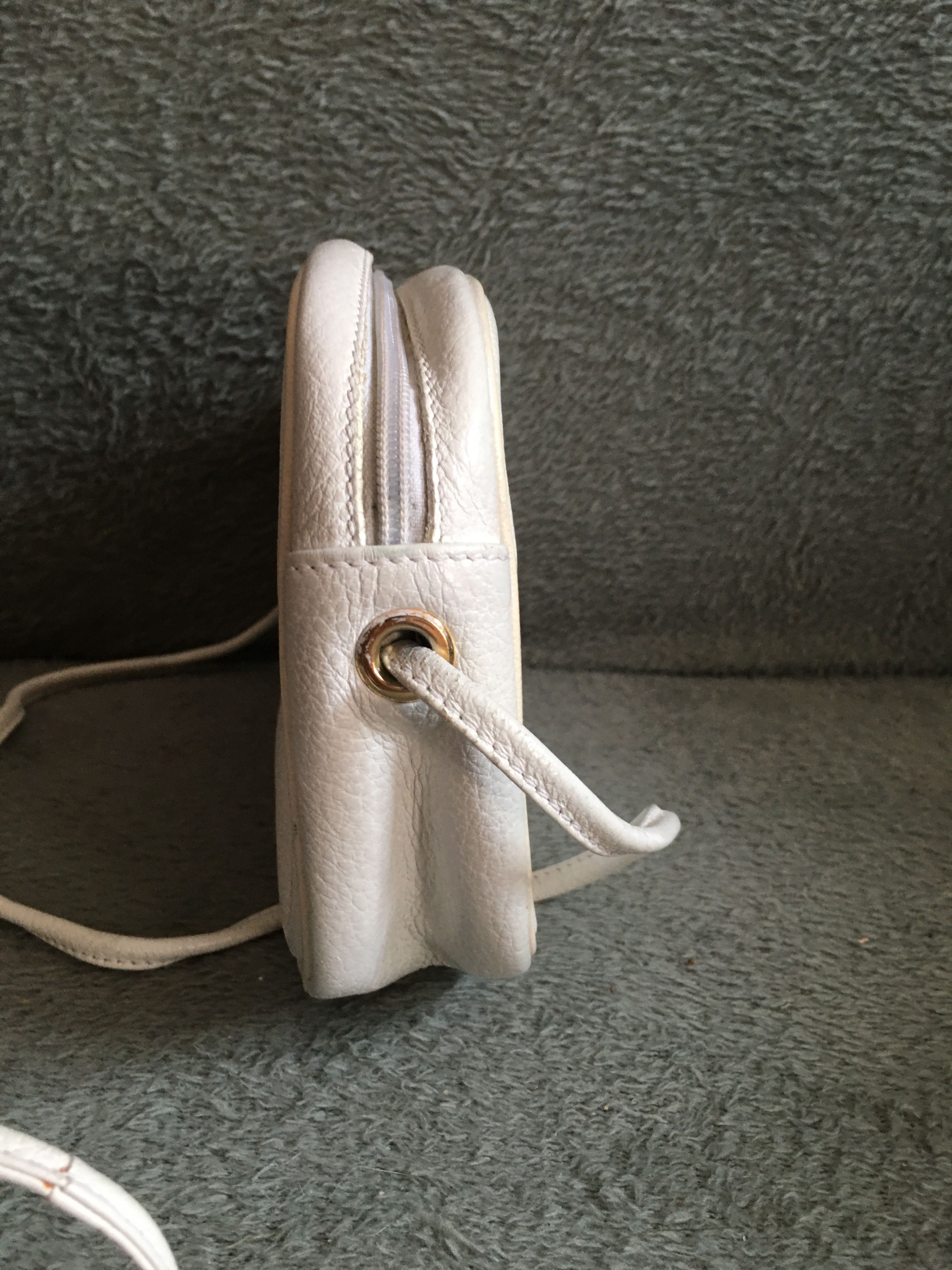 Longchamp LONGCHAMP Cream Pebbled Leather Shoulder Crossbody Bag | Grailed
