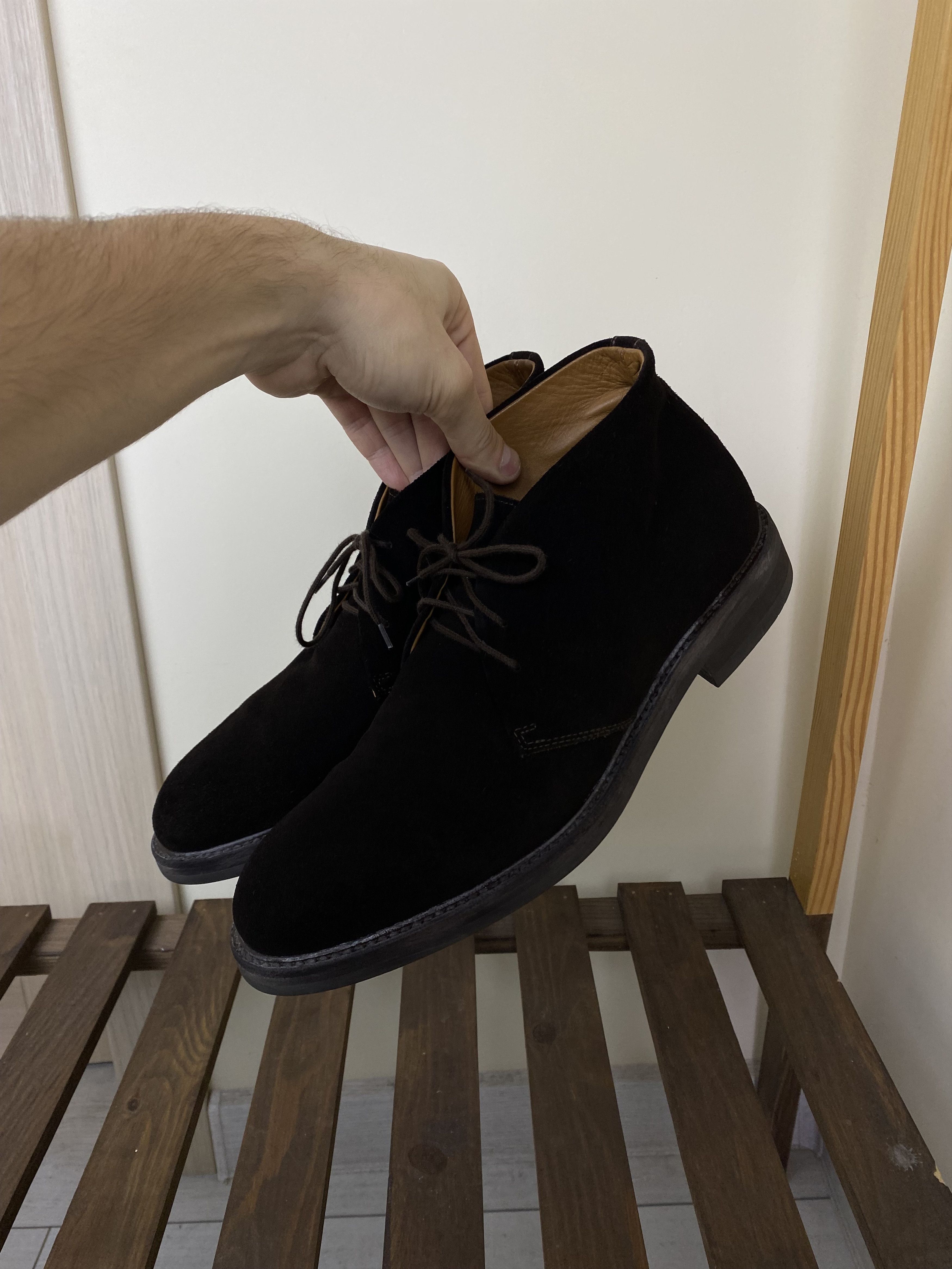 Velasca Velasca Milano Brown Suede Chukka Boot size 43,5 | Grailed