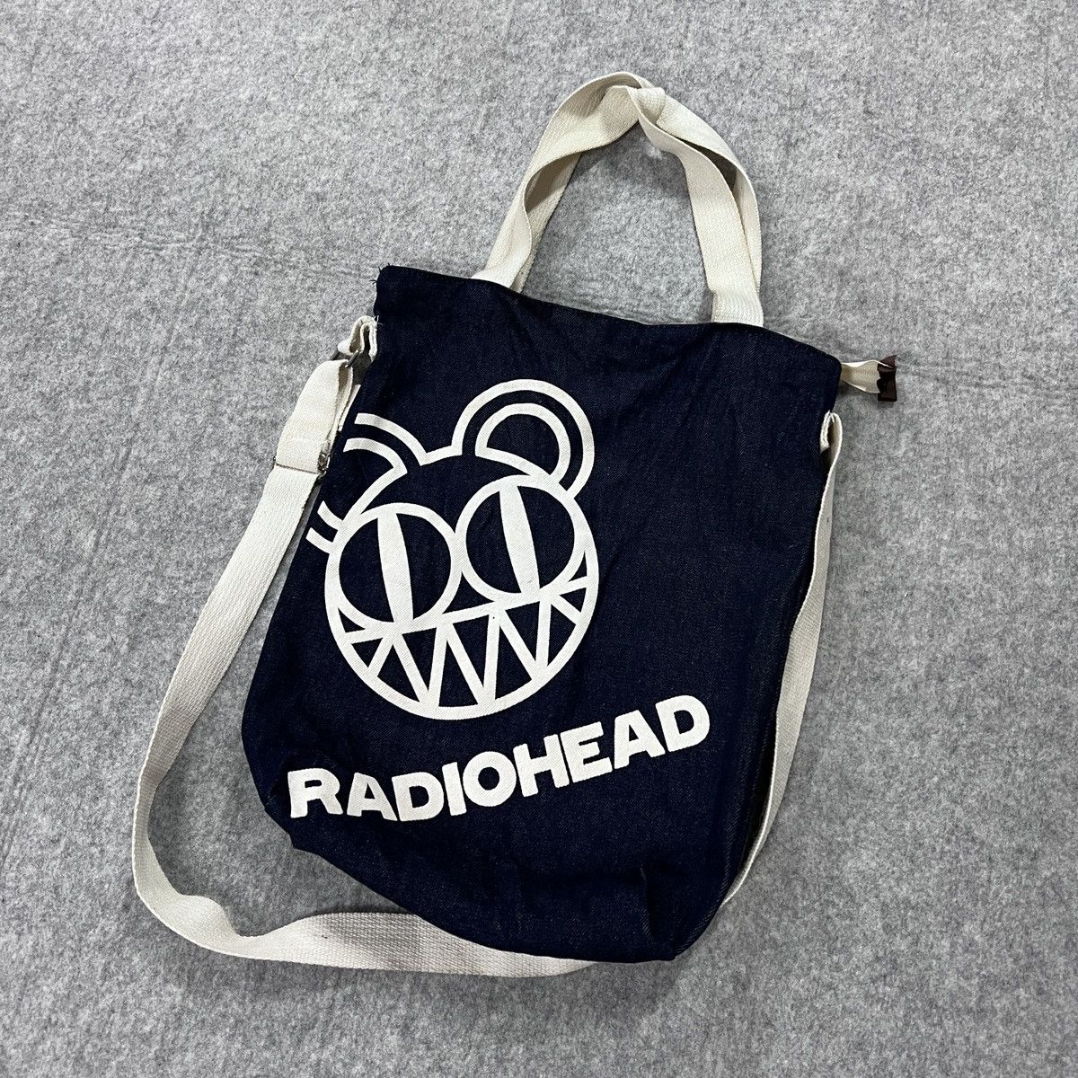 Streetwear × Vintage RadioHead crossbody bag | Grailed